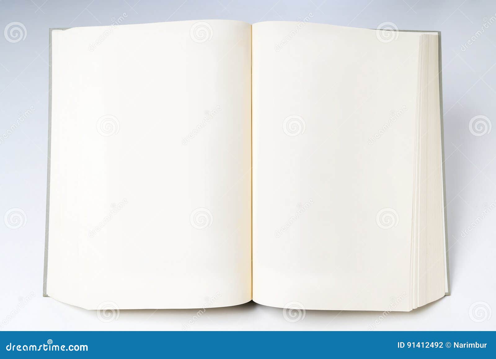 Libro in Bianco Con I White Pages Fotografia Stock - Immagine di ...