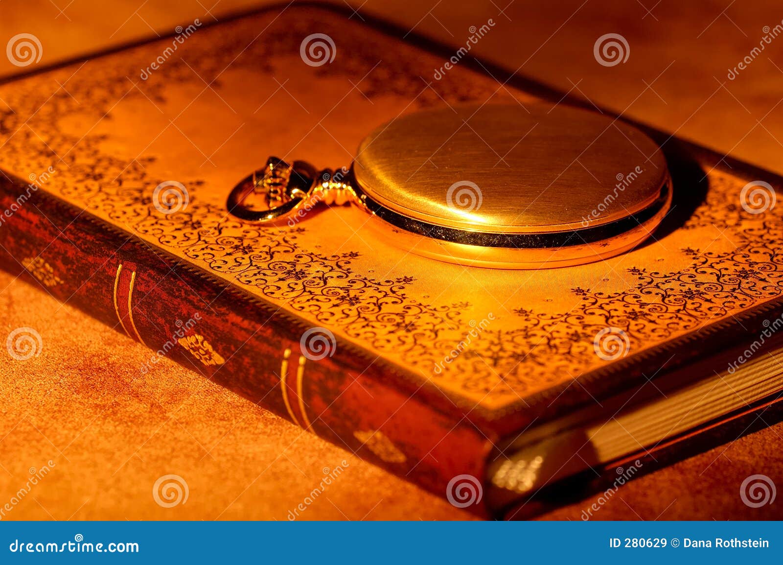 Libro de la vendimia imagen de archivo. Imagen de diario - 280629