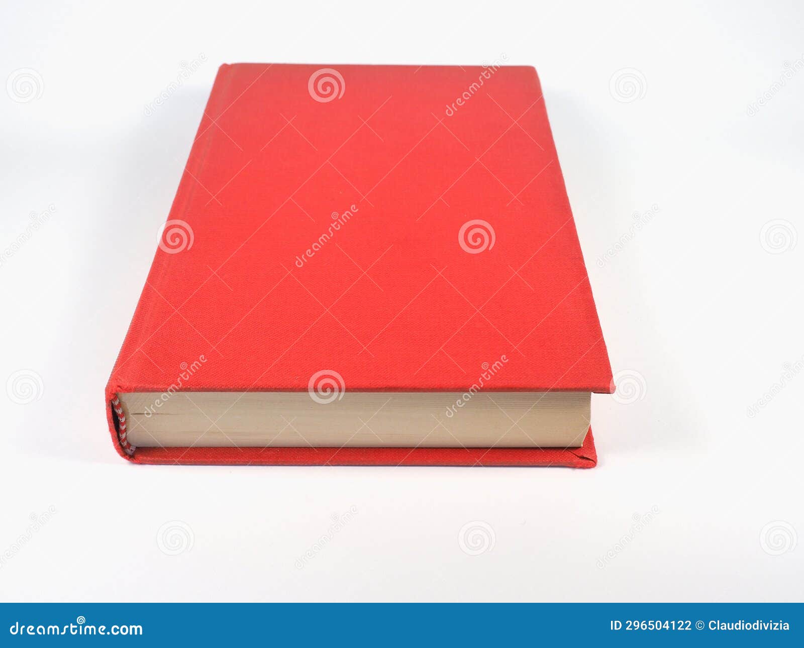 Libro rojo cerrado foto de archivo. Imagen de copia - 296504122