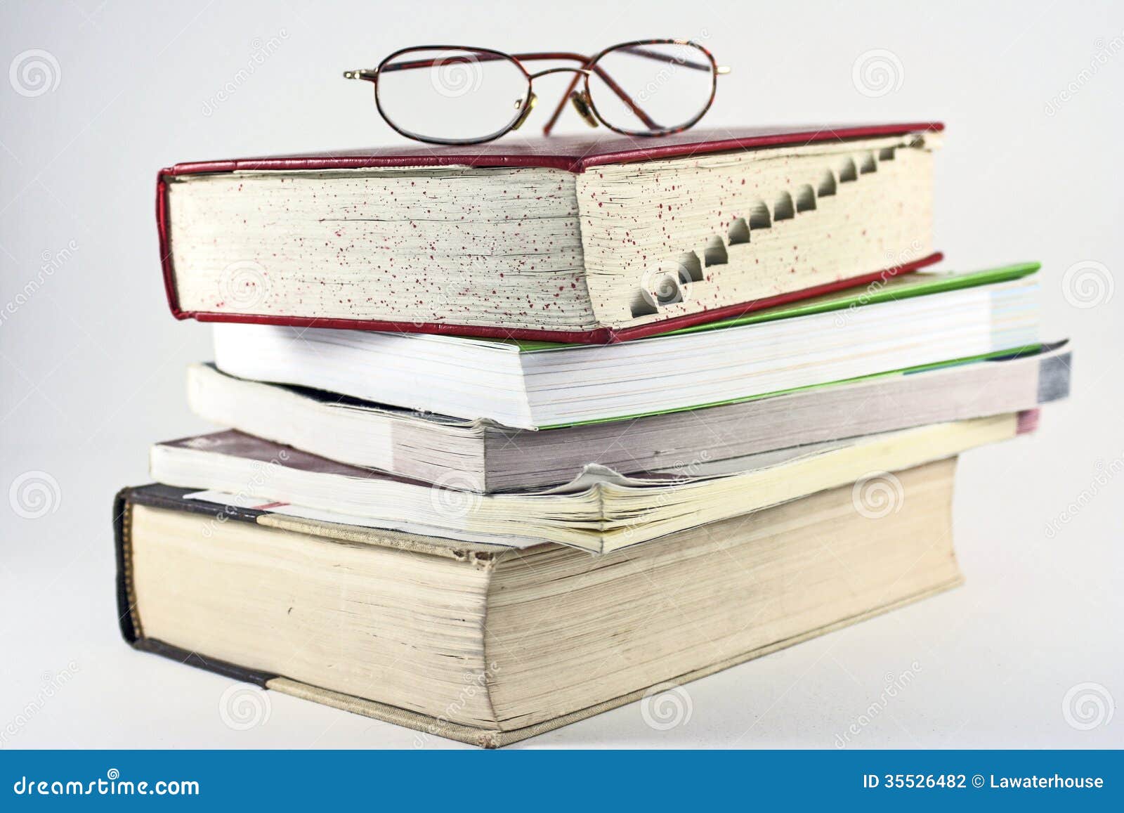 Libros de la referencia foto de archivo. Imagen de referencia - 35526482