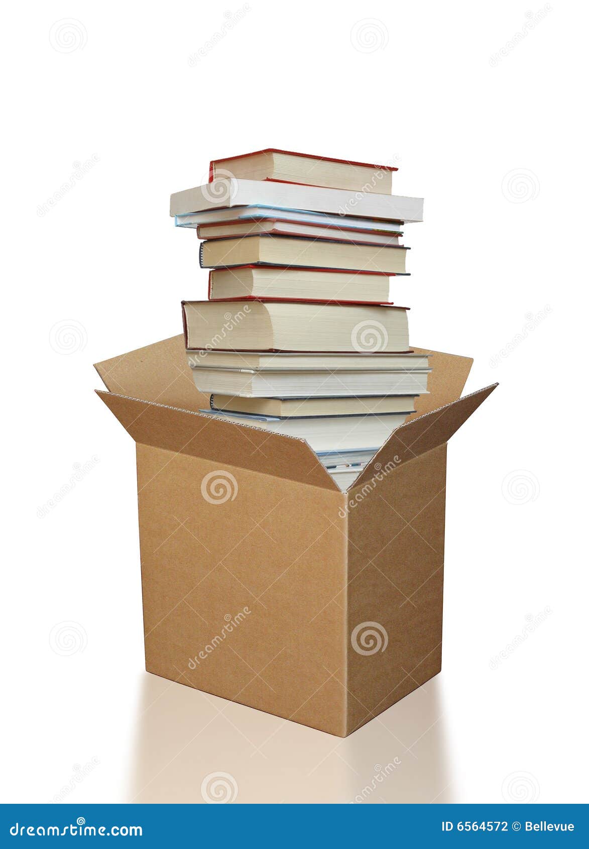 Libros en caja de cartón foto de archivo. Imagen de lectura - 6564572