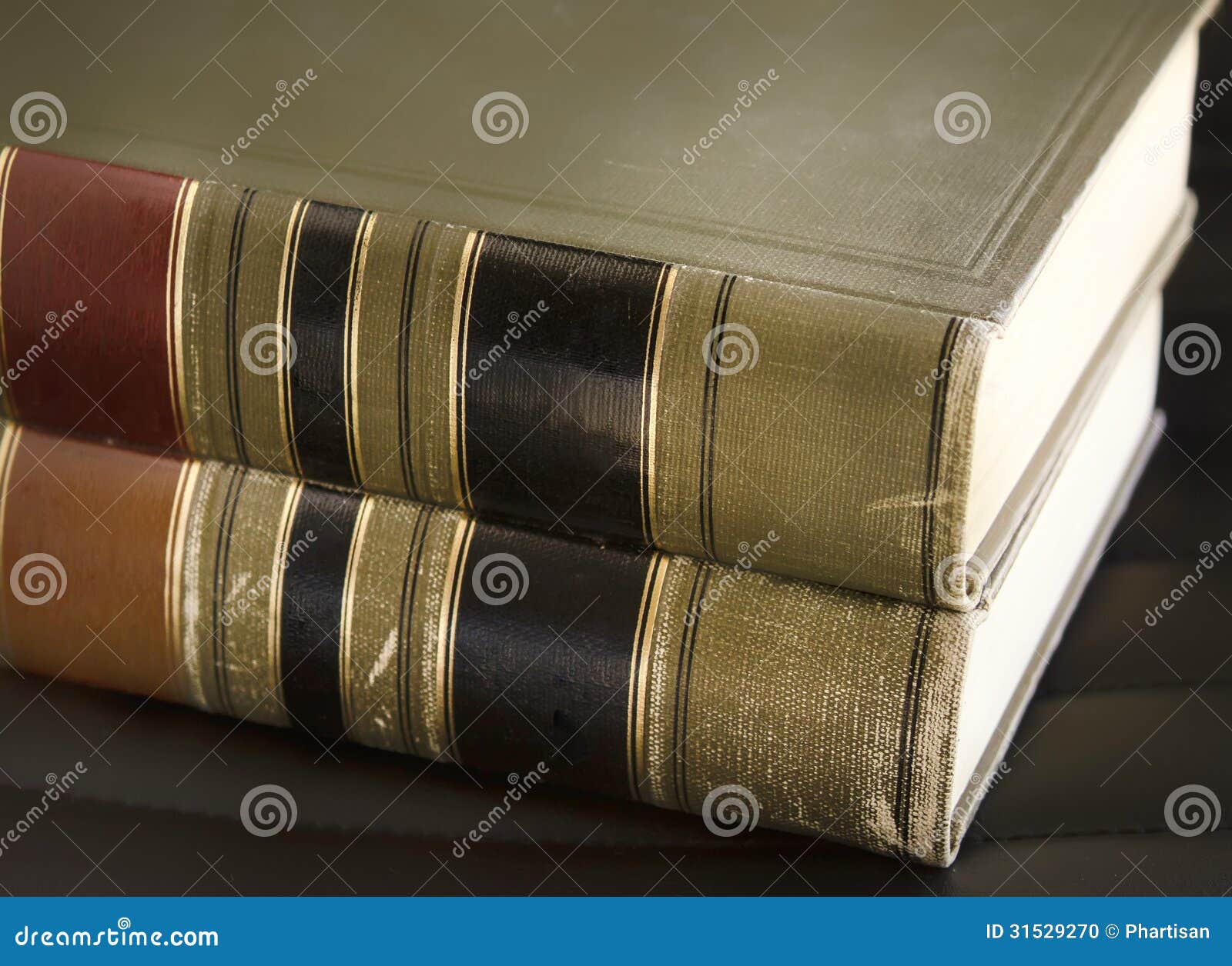 Libros legales de la ley foto de archivo. Imagen de idea - 31529270