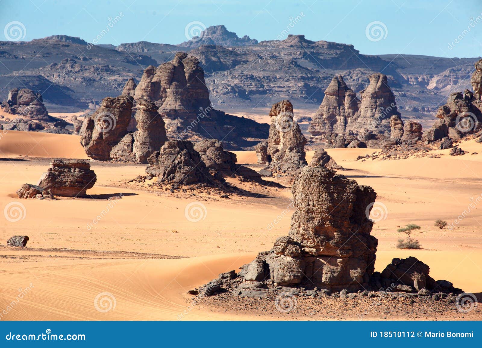 Libyan desert editorial photography. Image of landscape - 18510112
