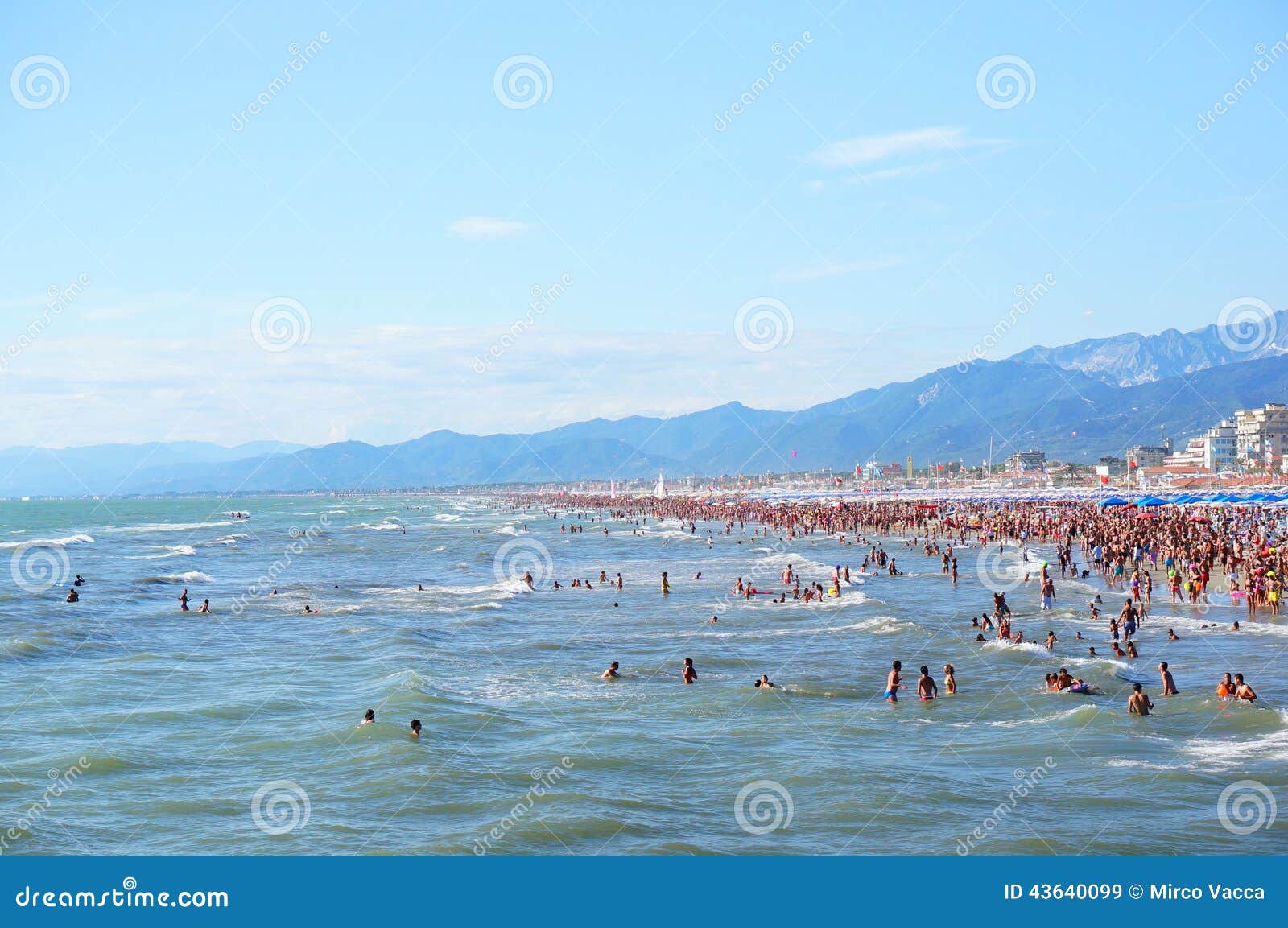 Lido di Camaiore immagine stock editoriale. Immagine di vacanza - 43640099