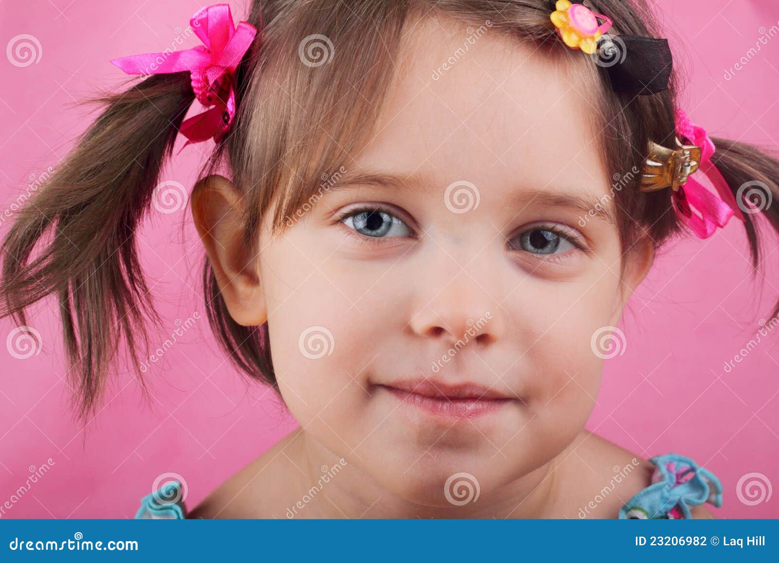 Liefje met Blauwe Ogen stock foto. Image of kapper, vrouwelijk - 23206982