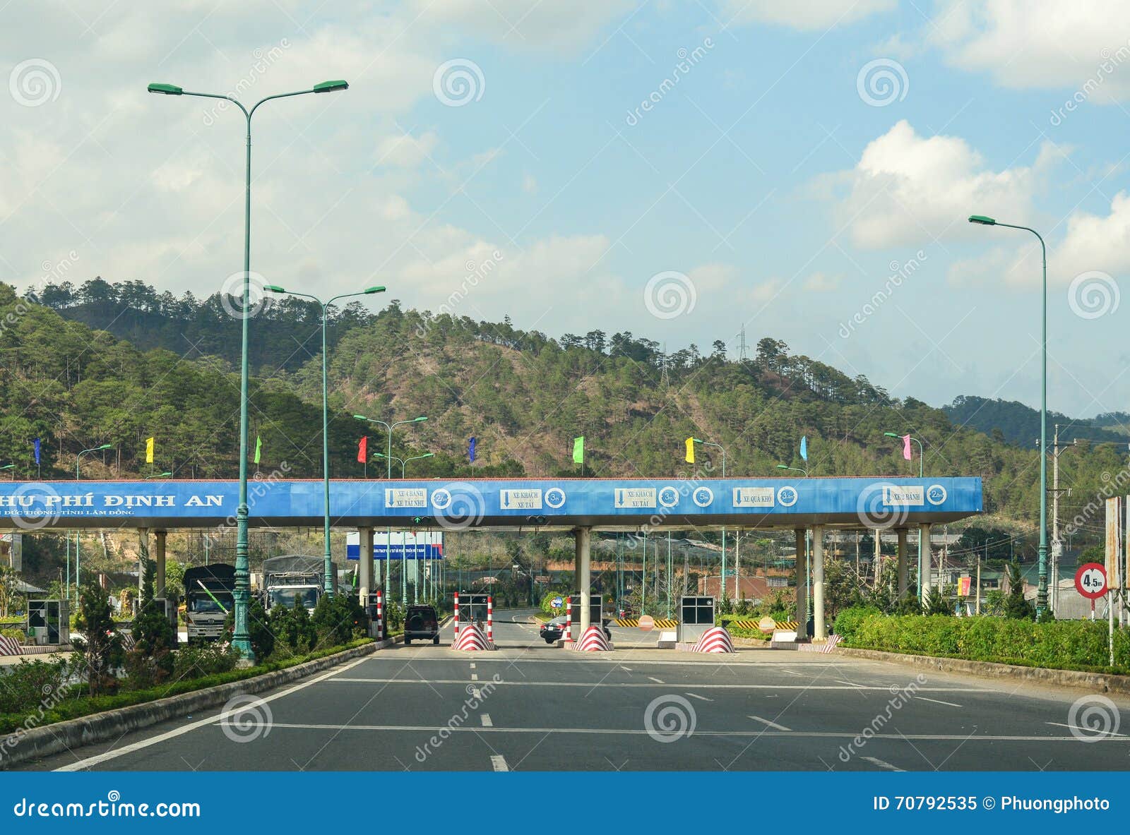 Lien Khang Tollgate in Dalat, Vietnam Editorial Image - Image of view ...