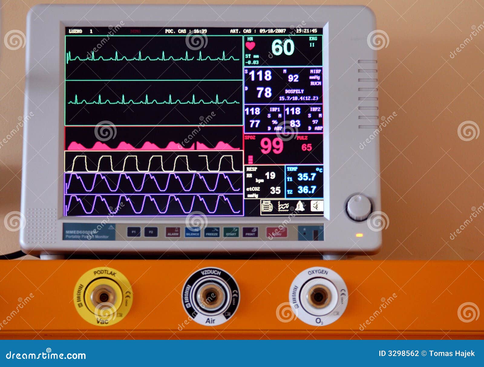 Life functions monitor stock photo. Image of heart, patient - 3298562