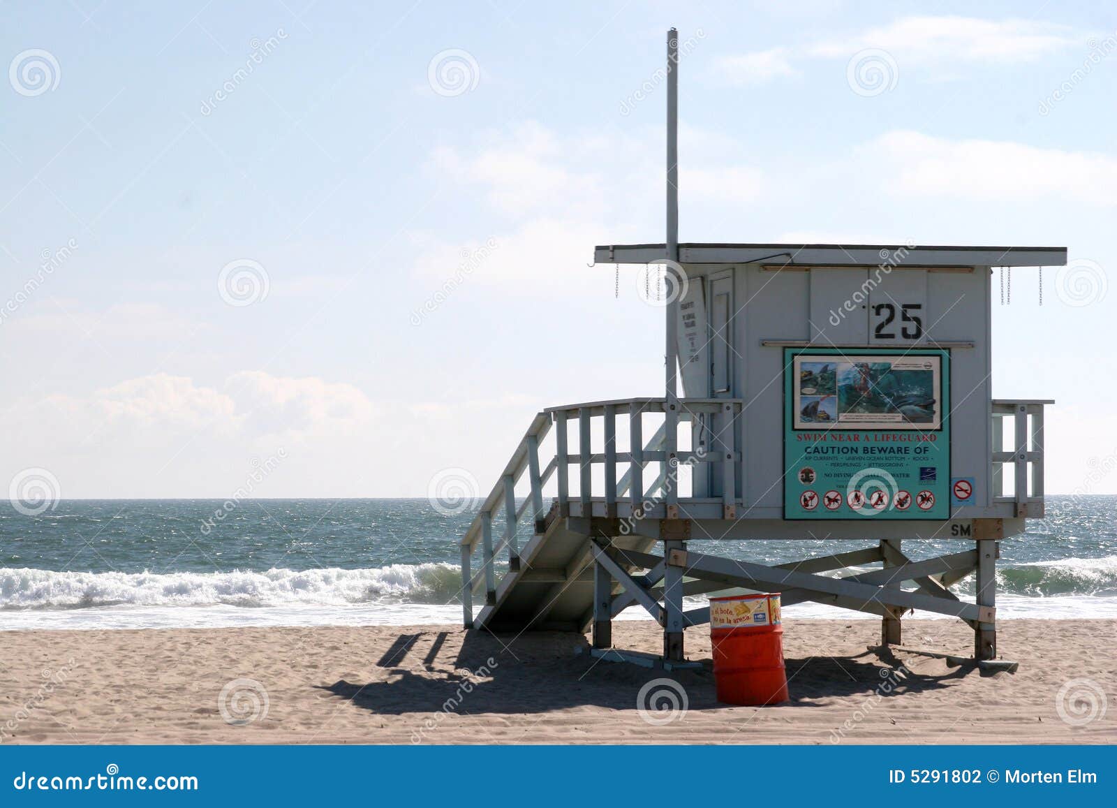 Life Guard House at Santa Monica Beach Stock Photo - Image of oceans ...