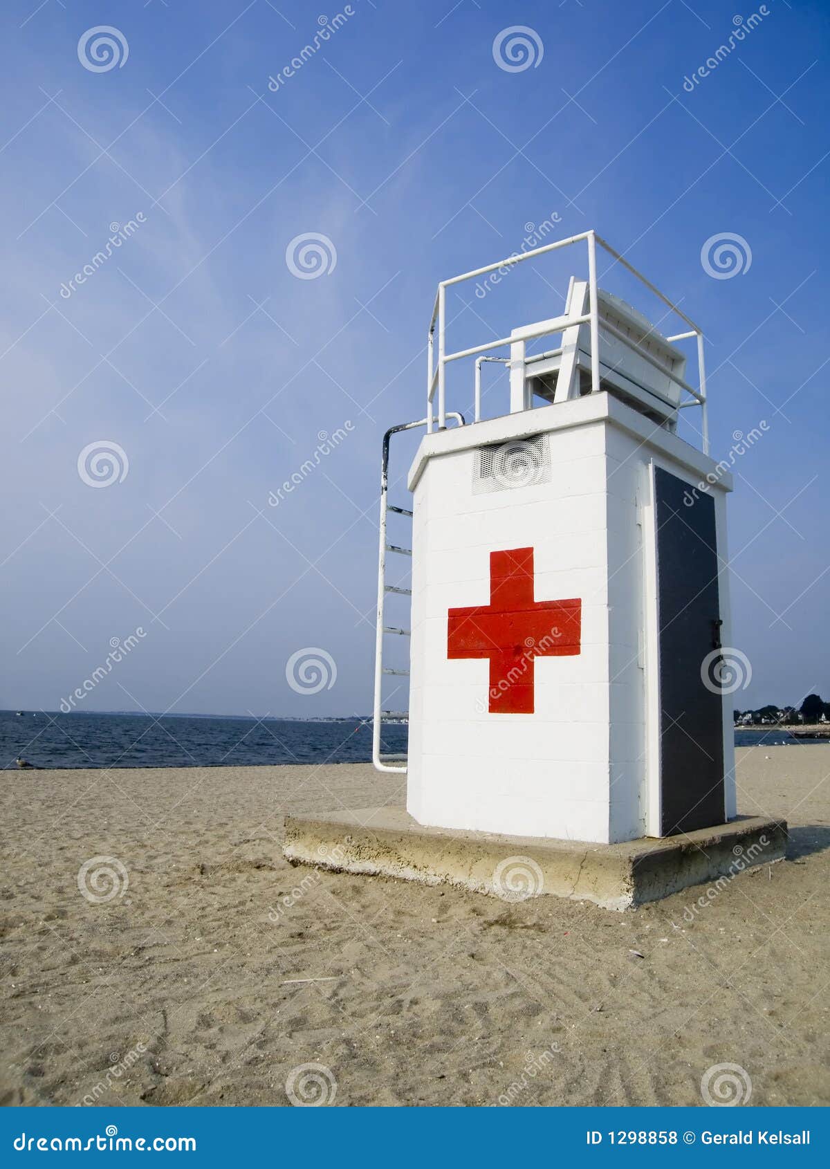 Life guard stand editorial stock photo. Image of care - 1298858