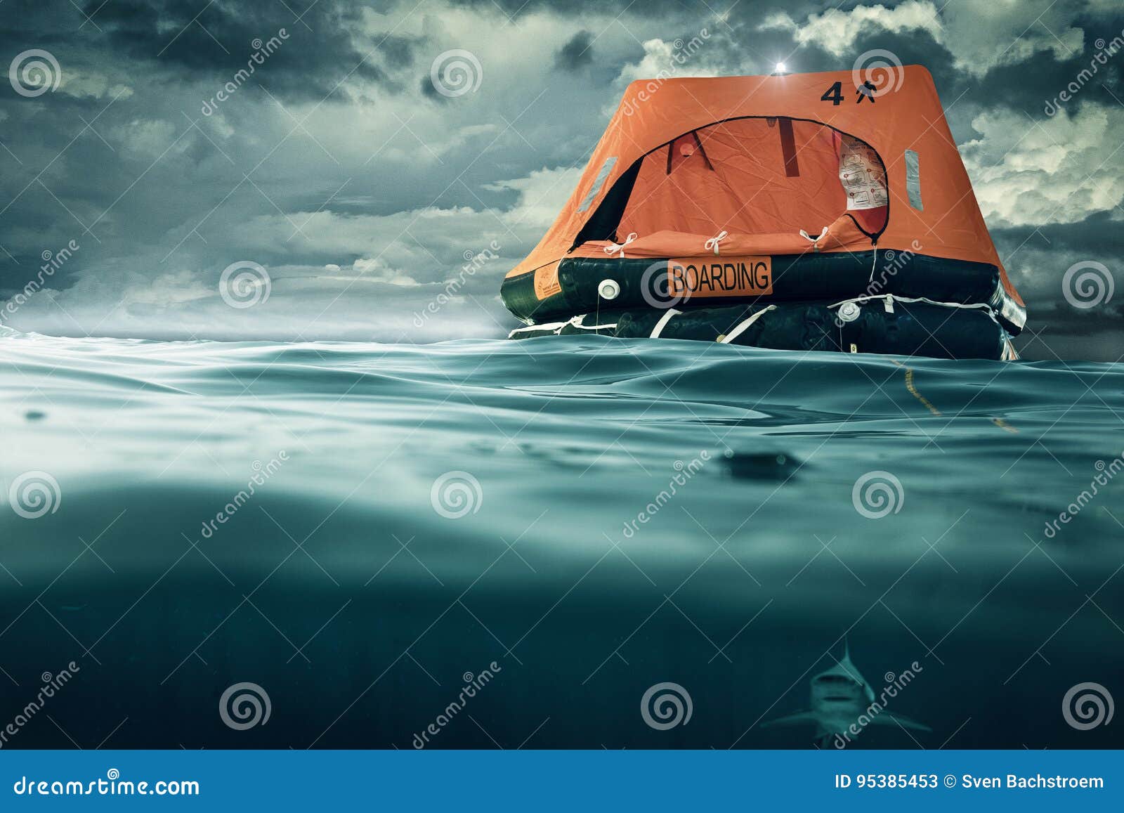 Life Raft With Manual Inflatable For Emergency Use To Escape At ...