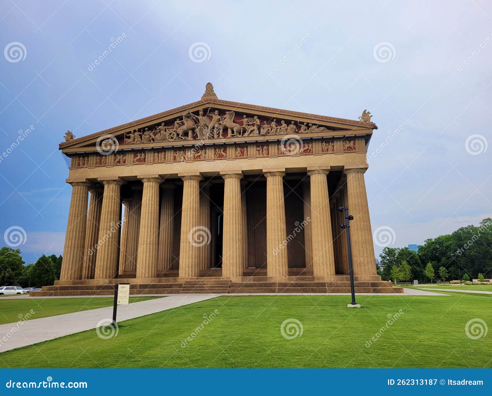 Life-size Replica of Parthenon in Nashville Editorial Photography ...