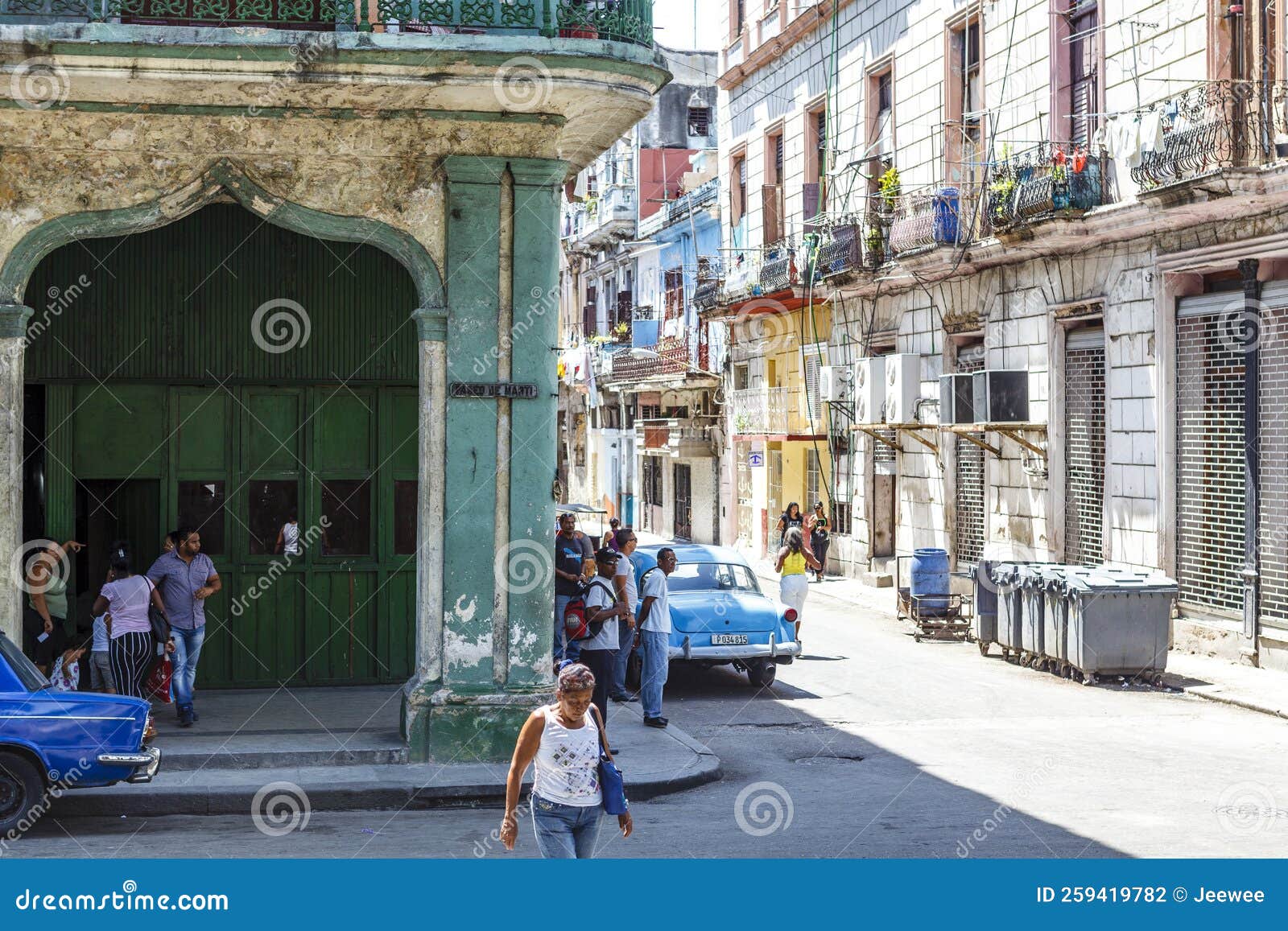 Daily Life in the Streets of Havana, Cuba Editorial Photography - Image ...