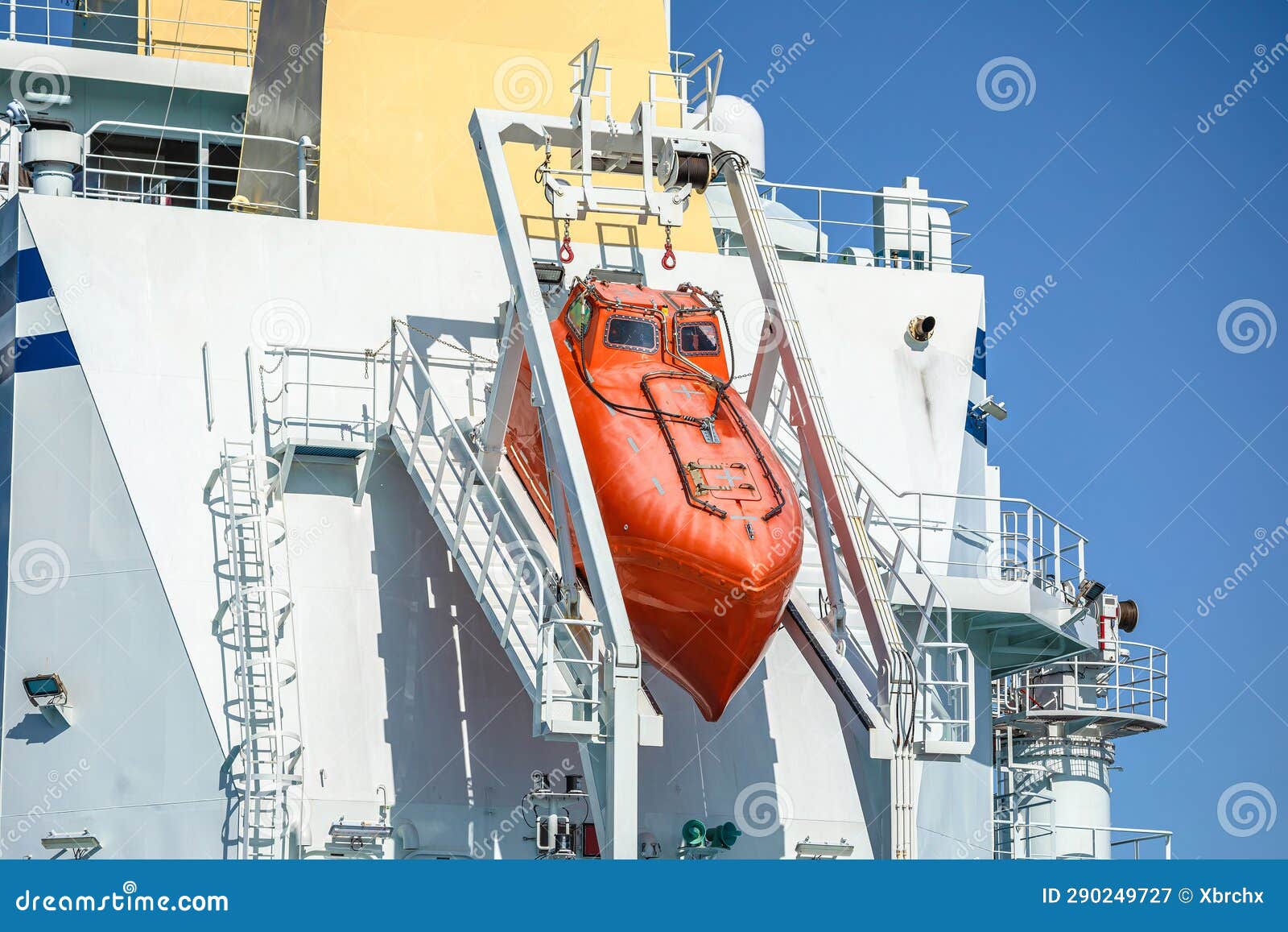 Lifeboat on Large Ship View Stock Image - Image of life, crew: 290249727