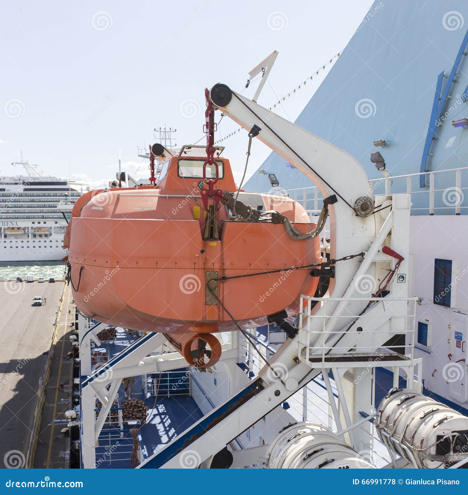 Lifeboat stock photo. Image of ship, sinking, ocean, transport - 66991778