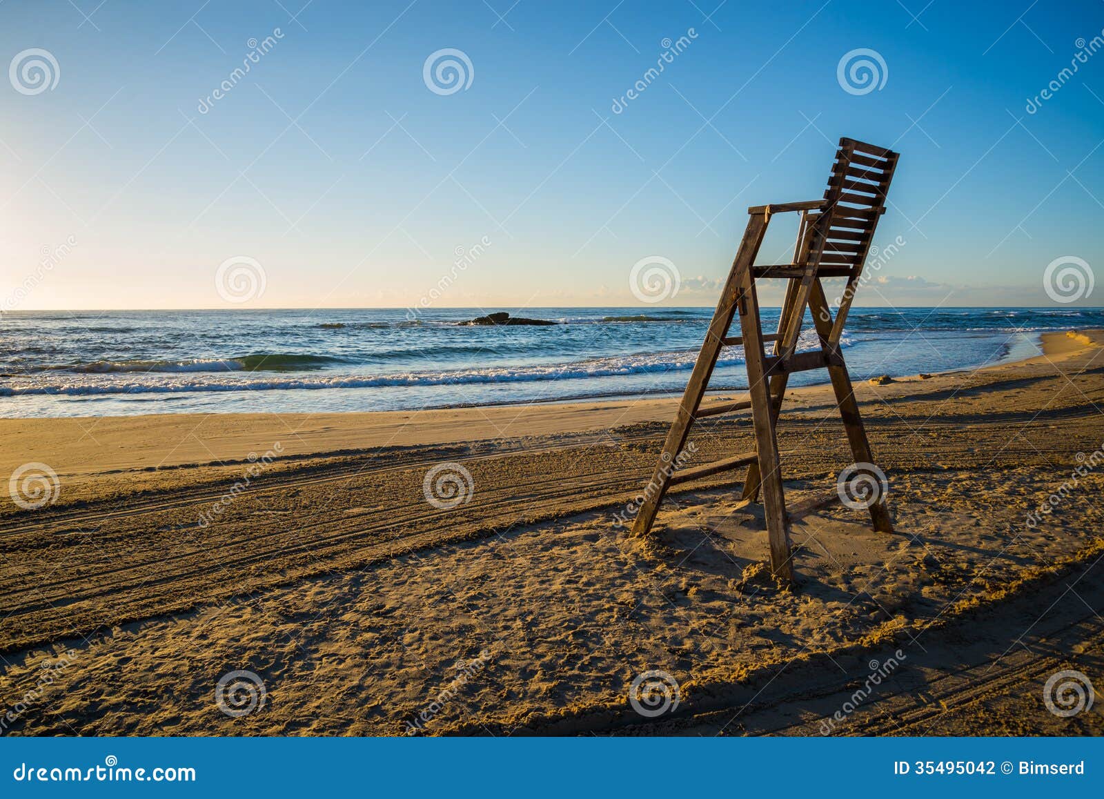 Lifeguard Chair on Empty Beach Stock Photo - Image of beautiful, ocean ...