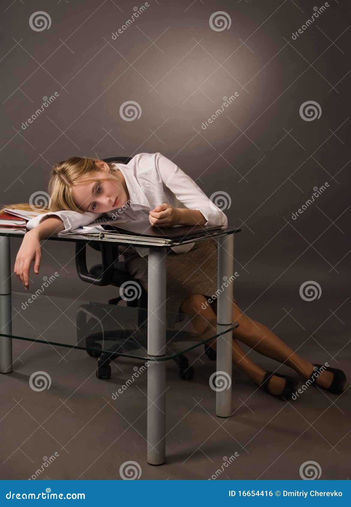 Lifeless girl stock photo. Image of corpse, proof, body - 16654416