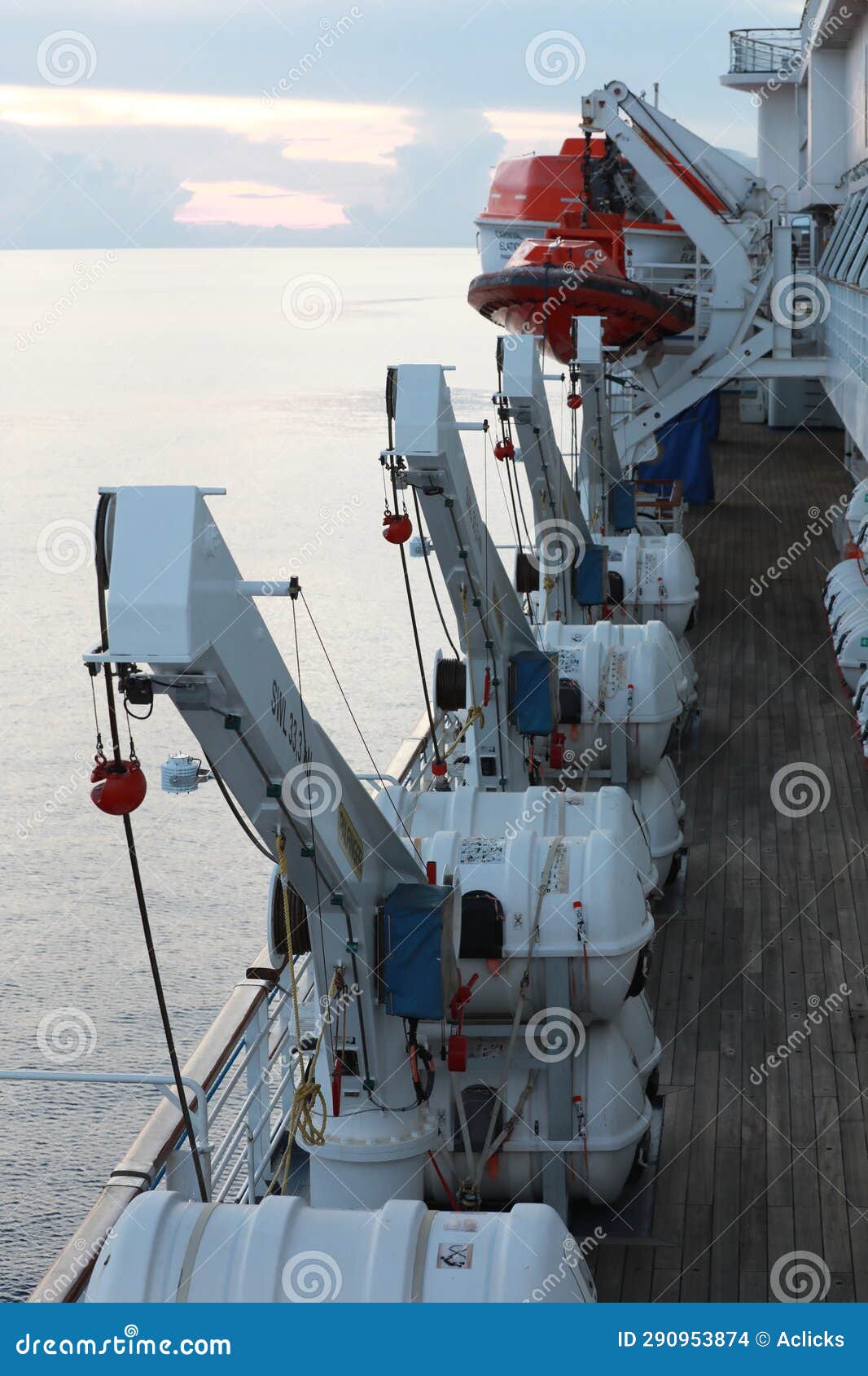 Liferaft Save Lives during an Accident at Sea in Cruise Ship Stock ...