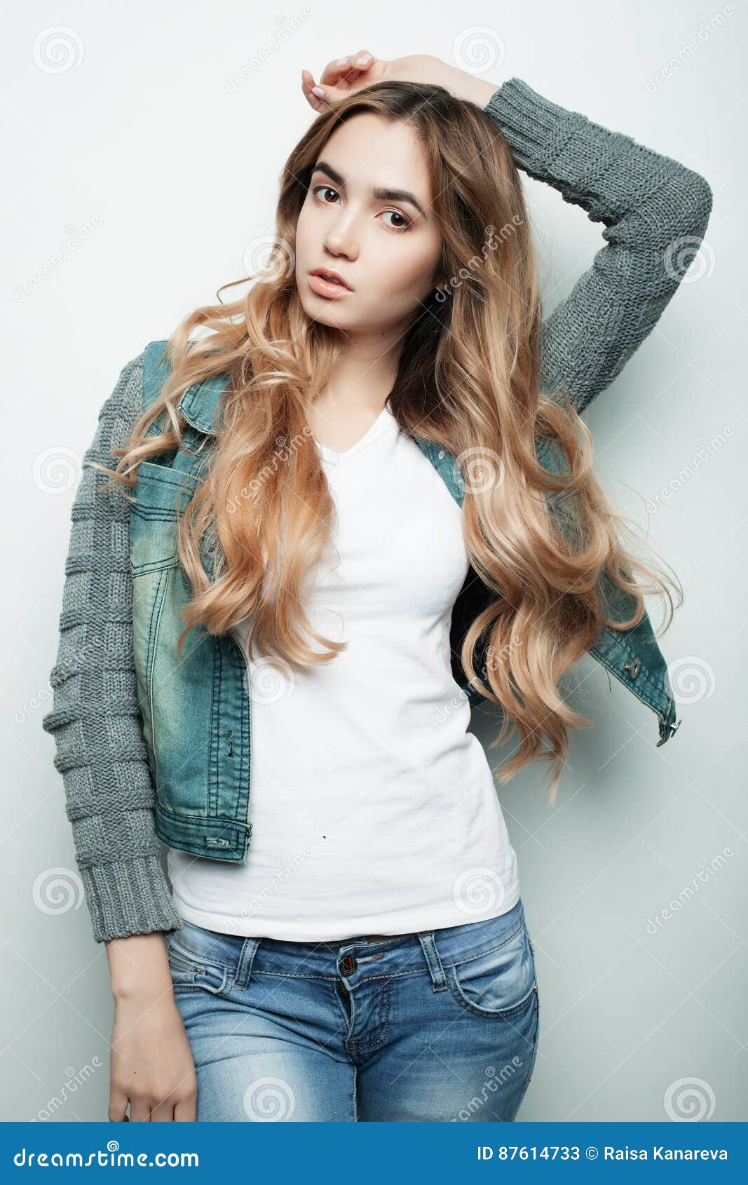 Lifestyle Fashion And People Concept Beautiful Woman Wearing Casual