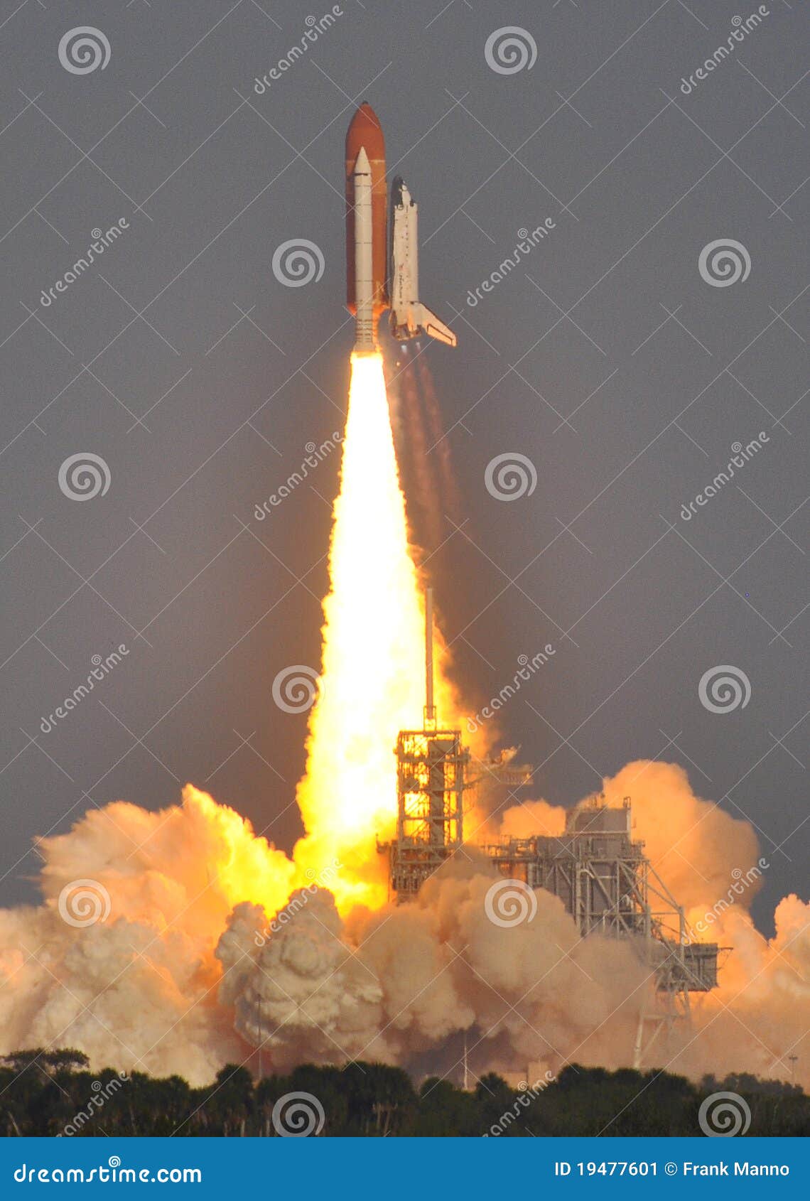Lift Off! Space Shuttle Discovery Clears the Tower Editorial Photo ...