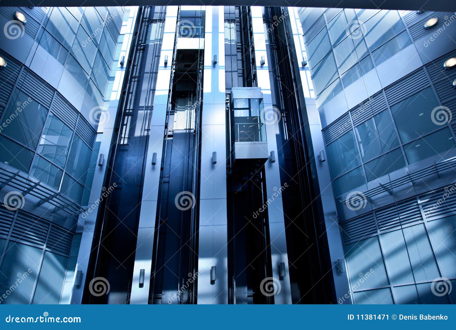 Liften in Modern Binnenland Stock Afbeelding - Image of glas, lift ...