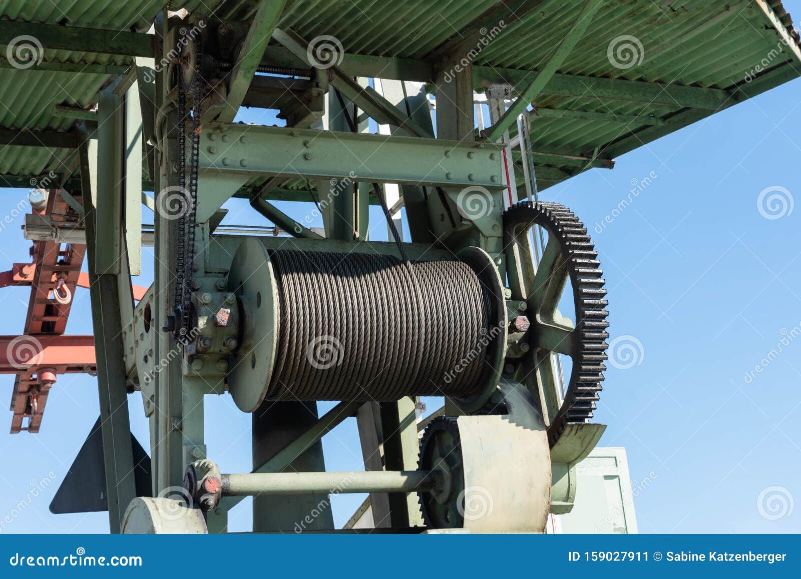 Lifting device with cable stock image. Image of construction - 159027911