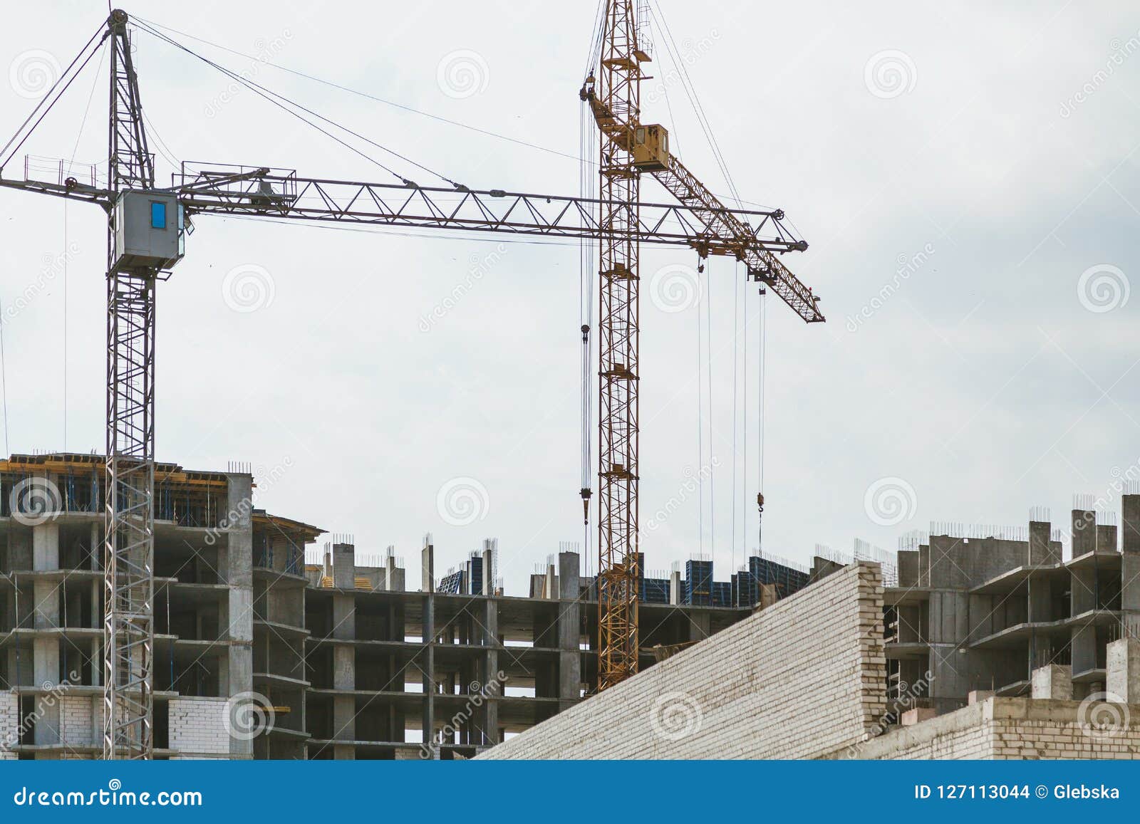 Lifting Tower Cranes on Frame of Frame Building Stock Photo - Image of ...