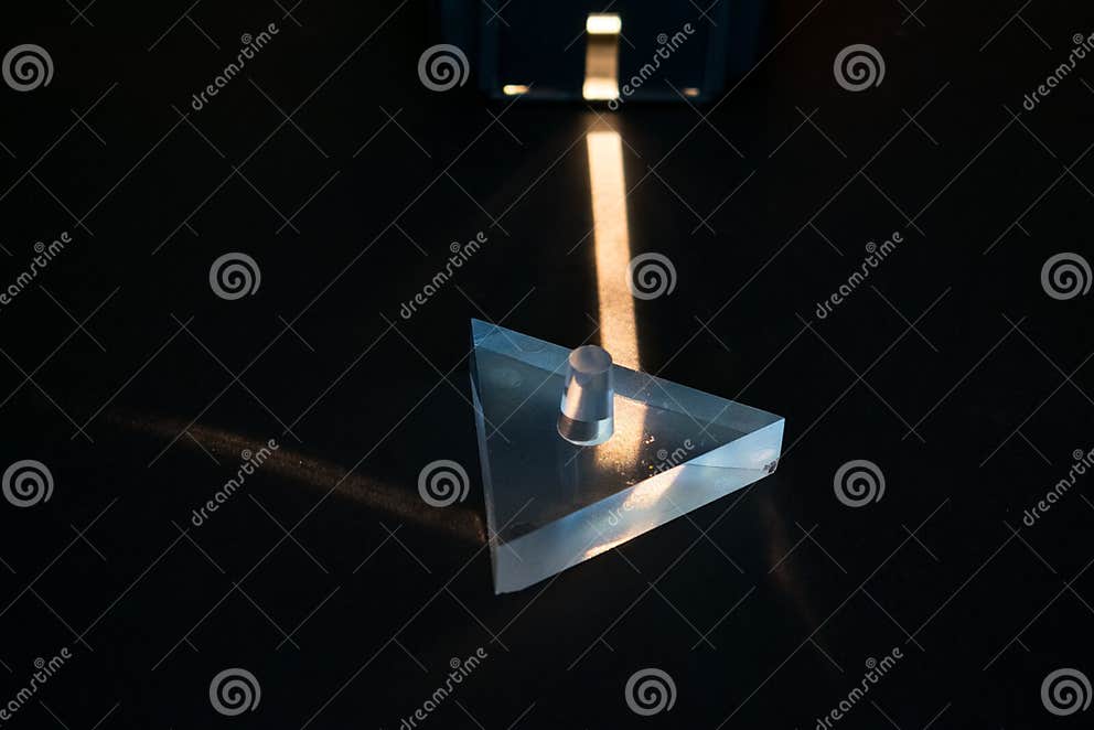 Science Experiment. Demonstration of Reflection of Light in a Prism ...