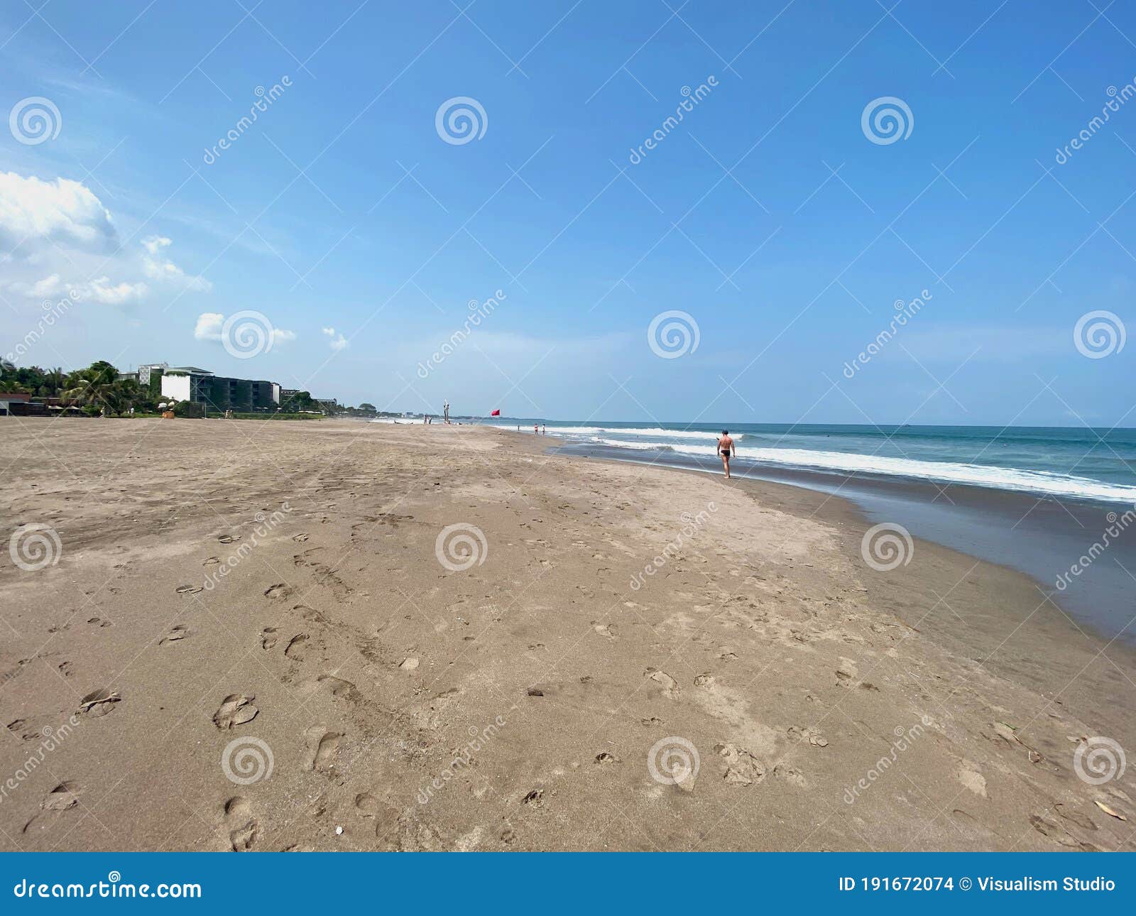Light Blue Beach Paradise Brown Sandy Dramatic Ocean Blue Sky Cloud and ...
