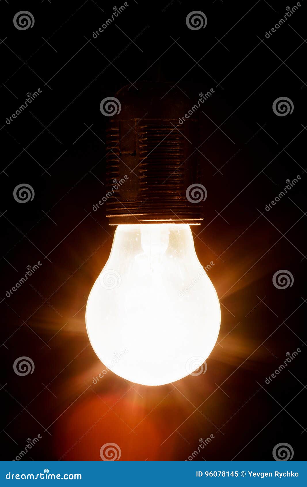 Light Bulb on a Black Background Stock Image - Image of idea ...