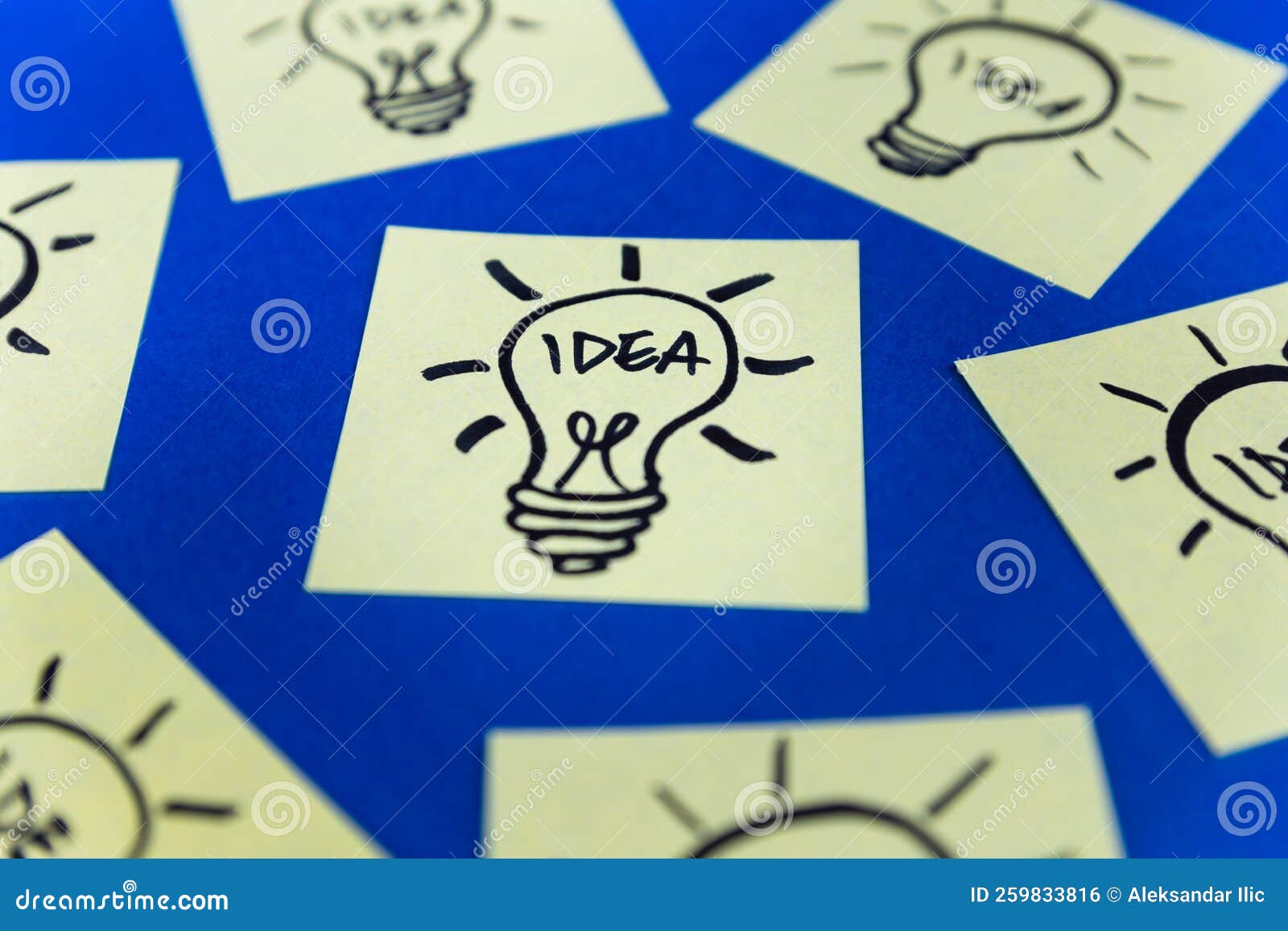 Light Bulbs Drawn on Sticky Notes. Hand Drawn Doodle Lineart. Idea ...