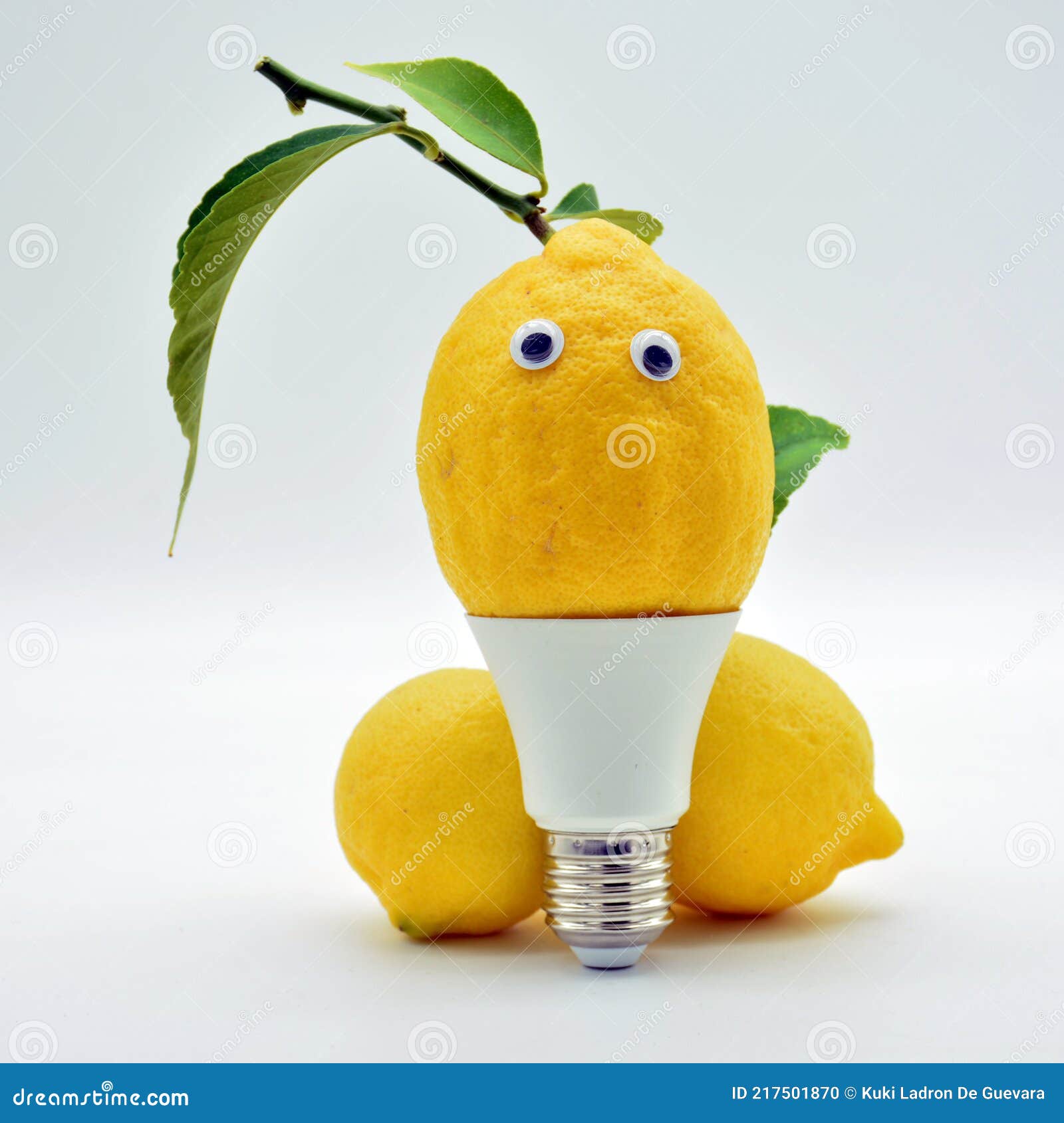 Light Bulbs Made with Lemons Stock Photo - Image of energía, eléctrico ...