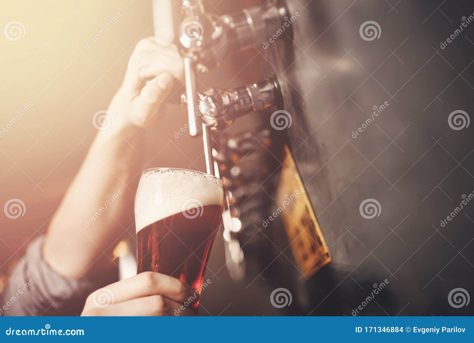 Light Draft Cold Beer Pour in Glass from Crane in Pub Stock Photo ...