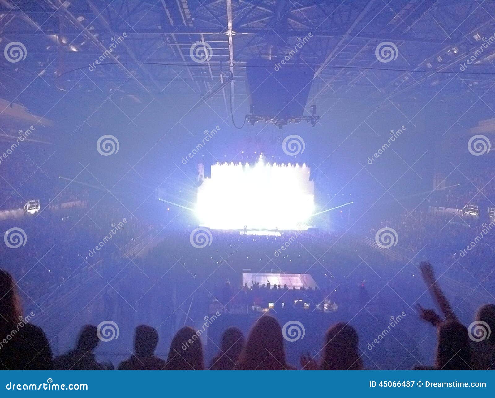 Light effects at a gig editorial photography. Image of lighting - 45066487