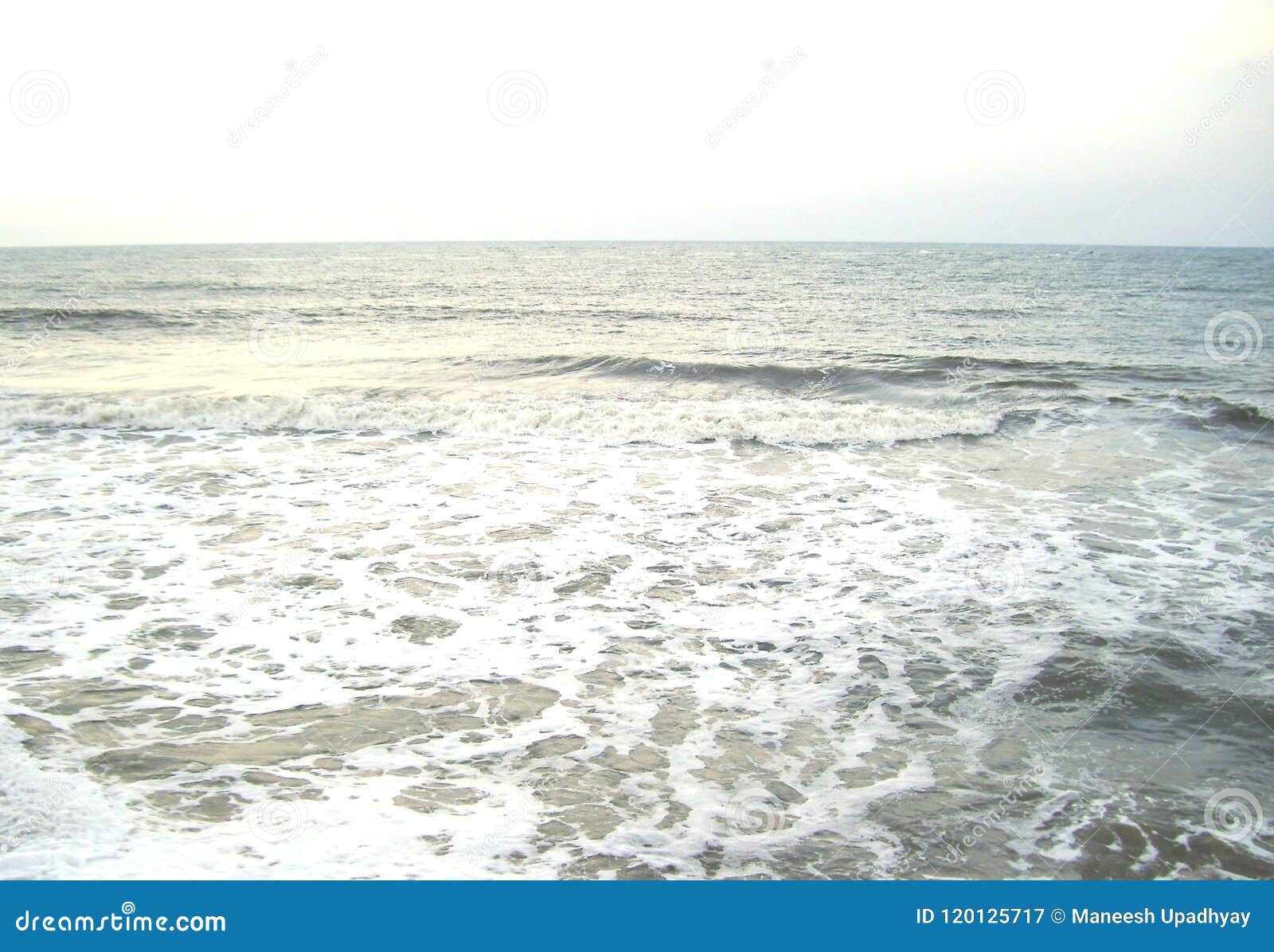 Light Gray Color Sea with White Foamy Waves on Horizon Stock Image ...