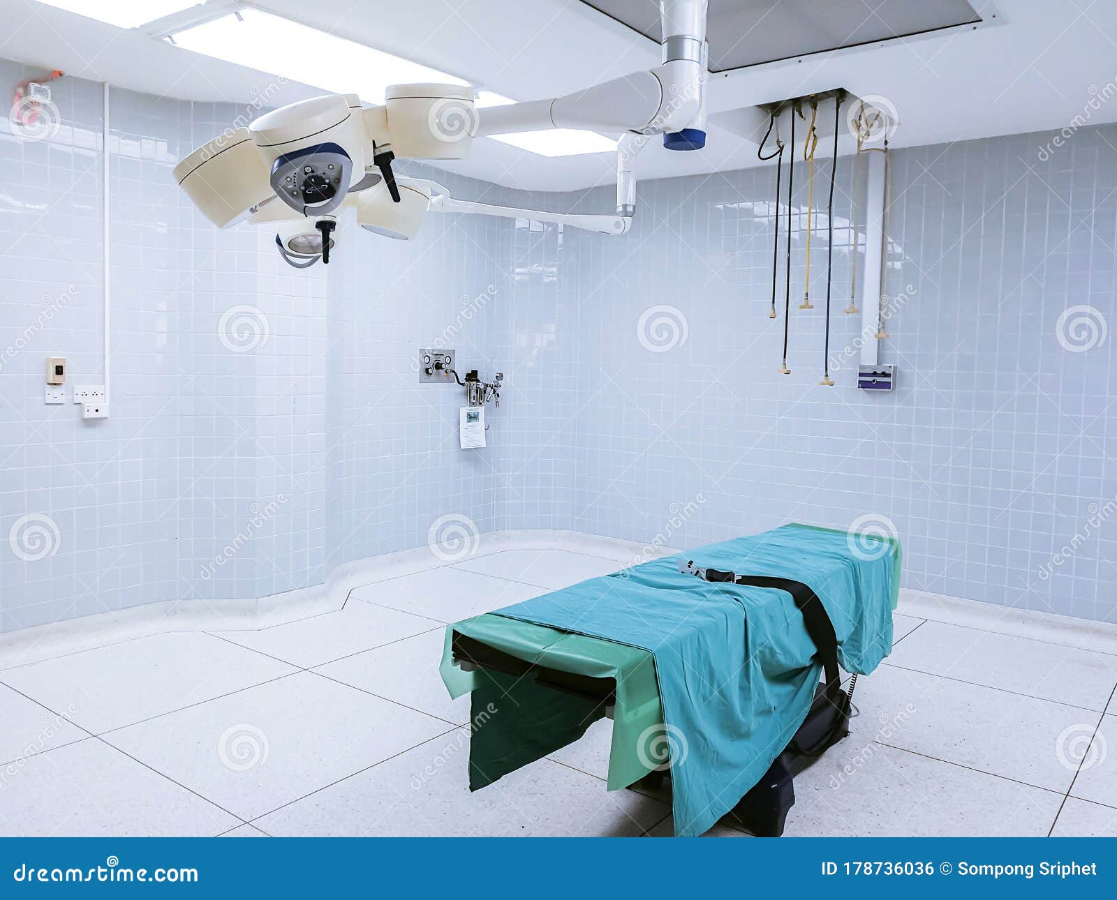 Light Illuminated in Surgery Operating Room in Hospital Stock Photo ...