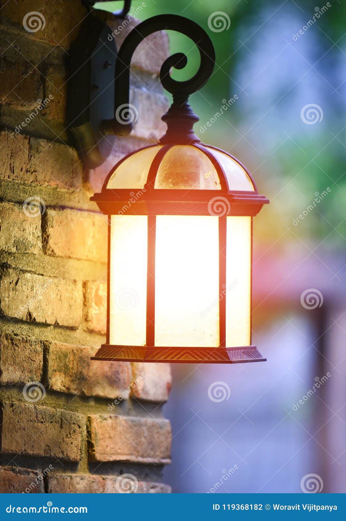 Light on the Lamp Post Wall Stock Photo - Image of city, mounted: 119368182