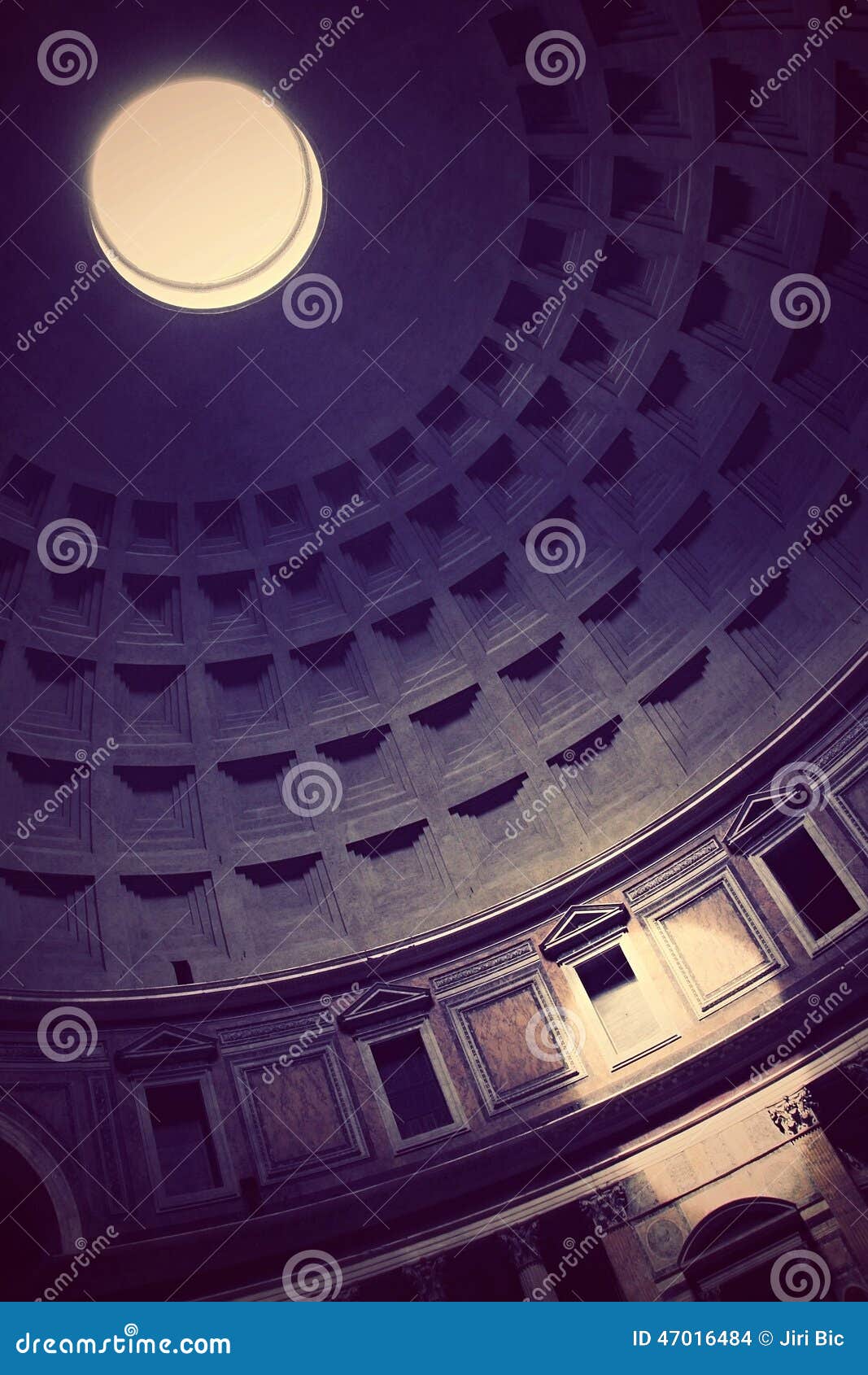 Light in Pantheon editorial stock image. Image of building - 47016484