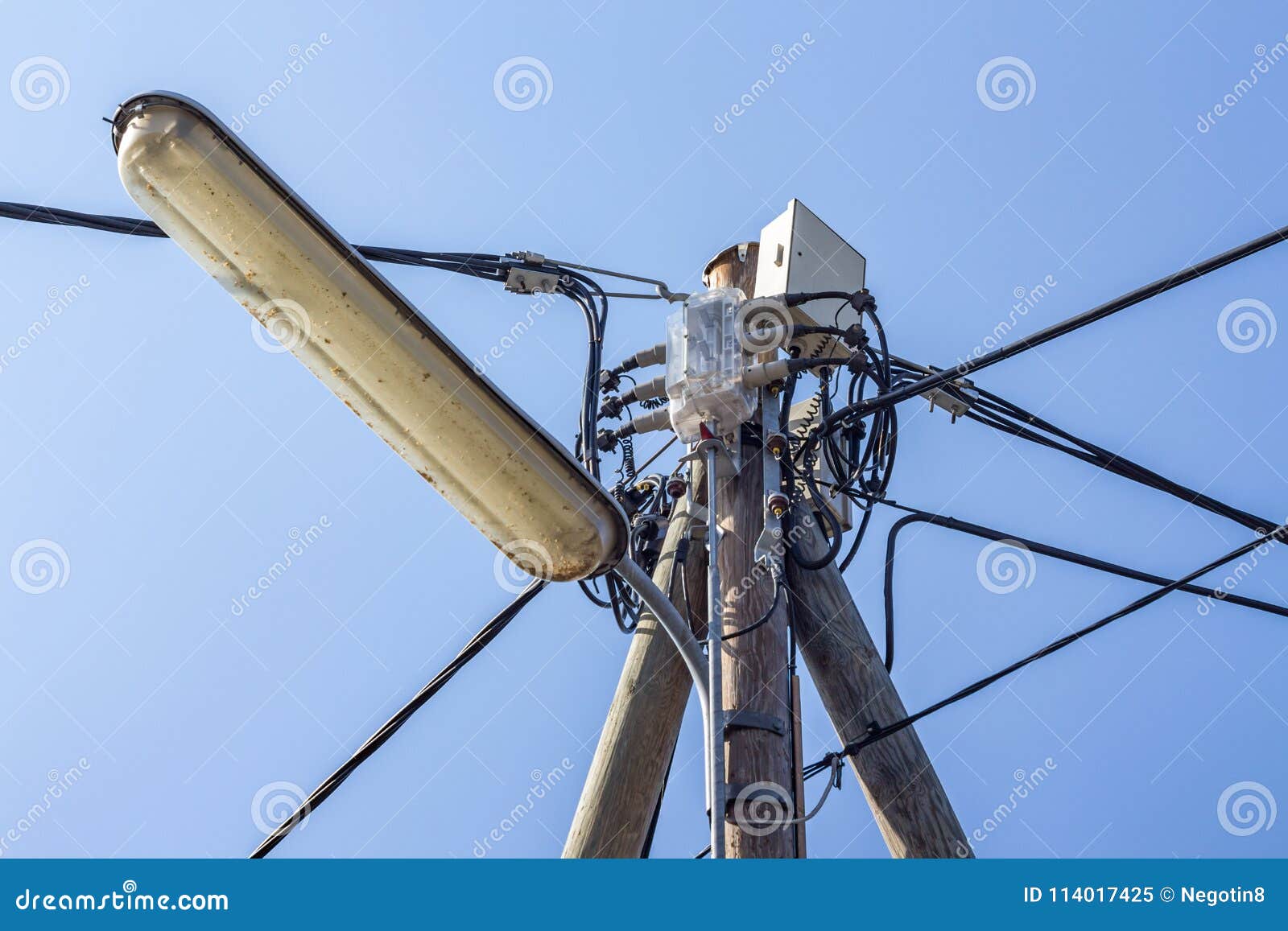 Light pole wires stock image. Image of engineering, environment - 114017425