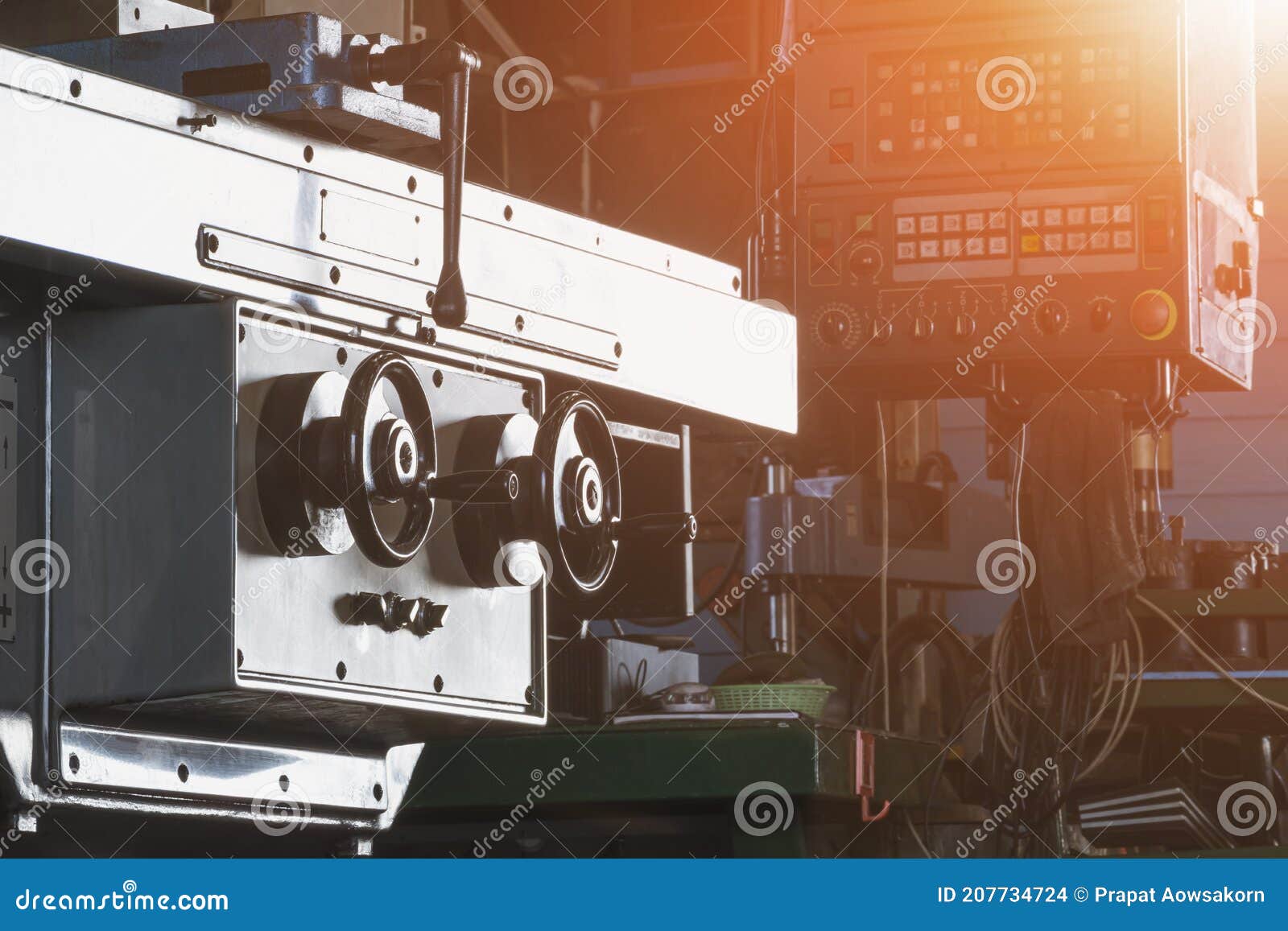 Light Reflection on Surface of Milling Machine in Manufacturing ...