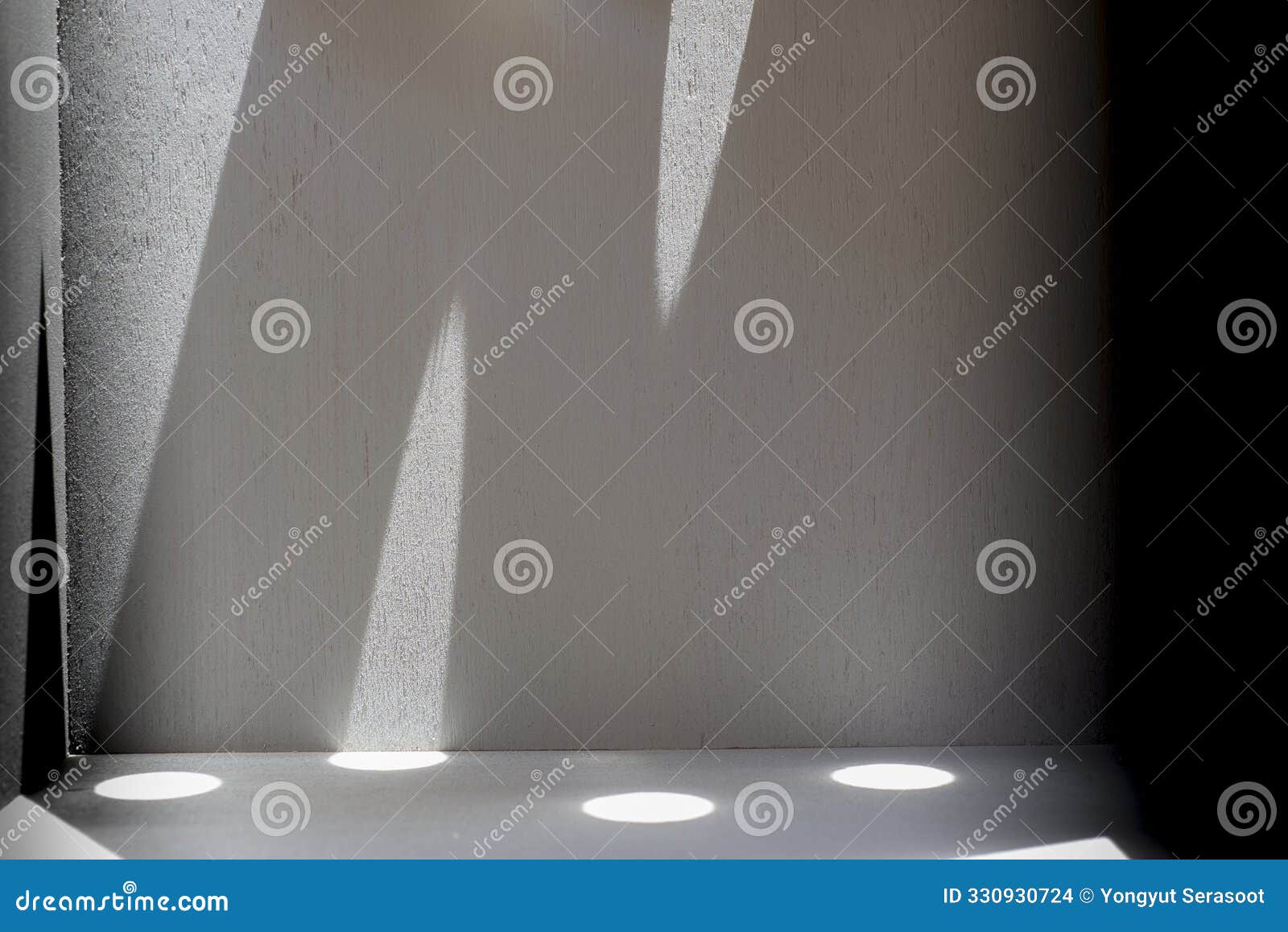 Light and Shadow Lines on the Background in a Gray Room, Empty S Stock ...