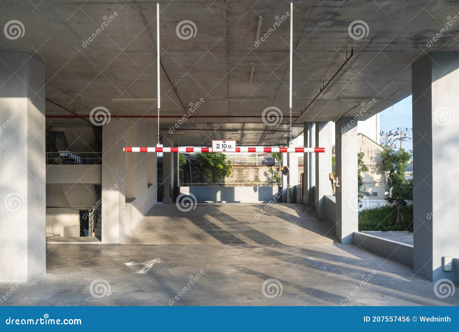 Light and Shadow from Sunlight on Wall . Modern Building Interior ...