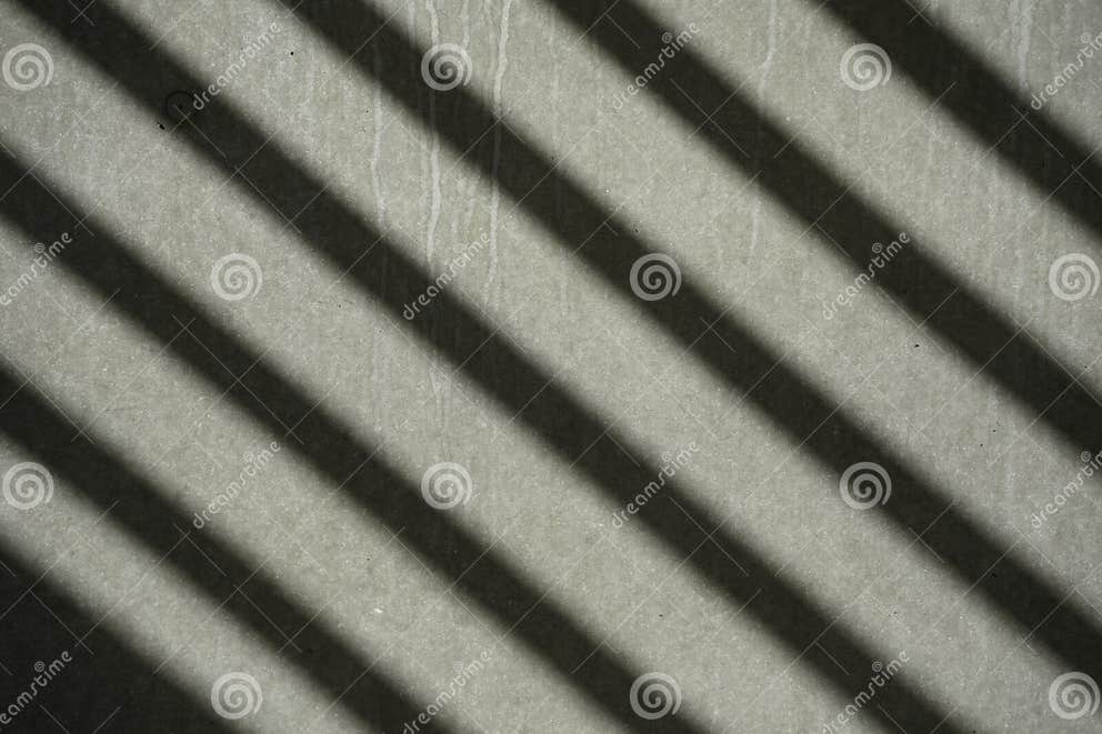 Light and Shadow Wallpaper Diagonal Strips. Geometric Diagonal Pattern ...