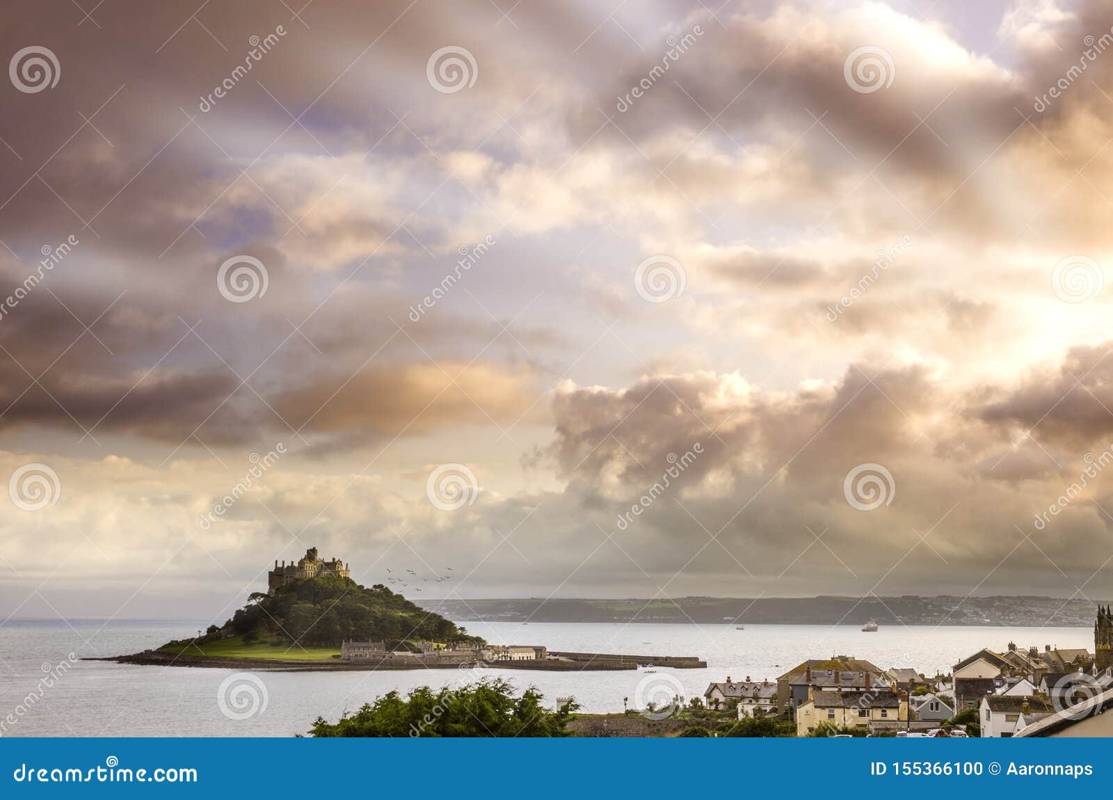 Light Shafts Over St Michael`s Mount at Sunset Stock Photo - Image of ...