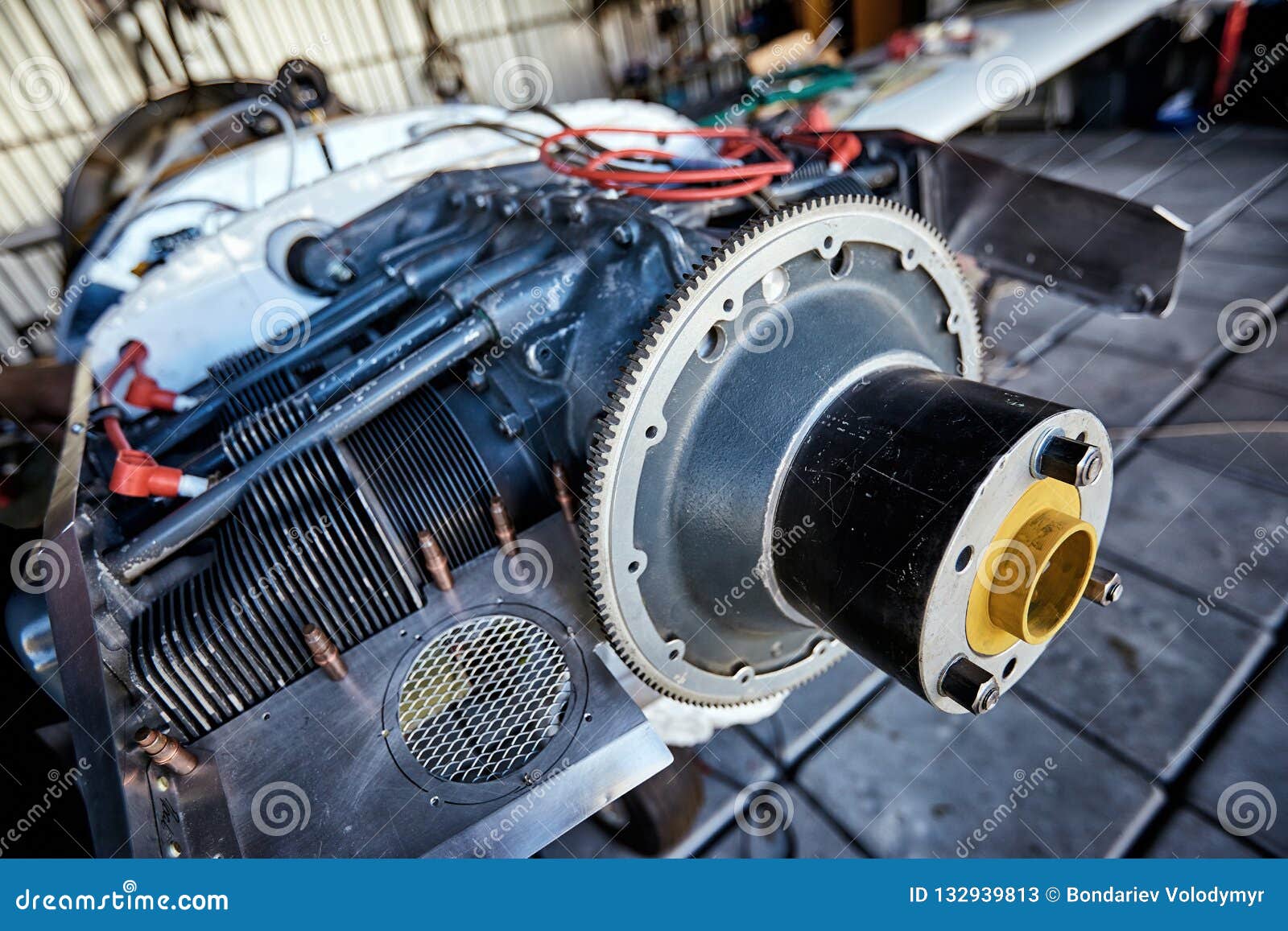 Engine Maintenance of a Single-engine Parkenge Aircraft in the H Stock ...