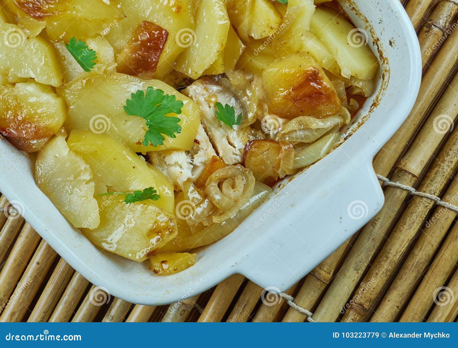 Light Smoked Haddock Fish Pie Stock Image - Image of smoked, golden ...