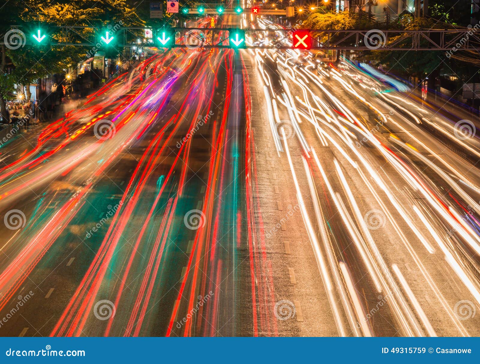 Light Streams from Ongoing Traffic in Business District Road Stock ...