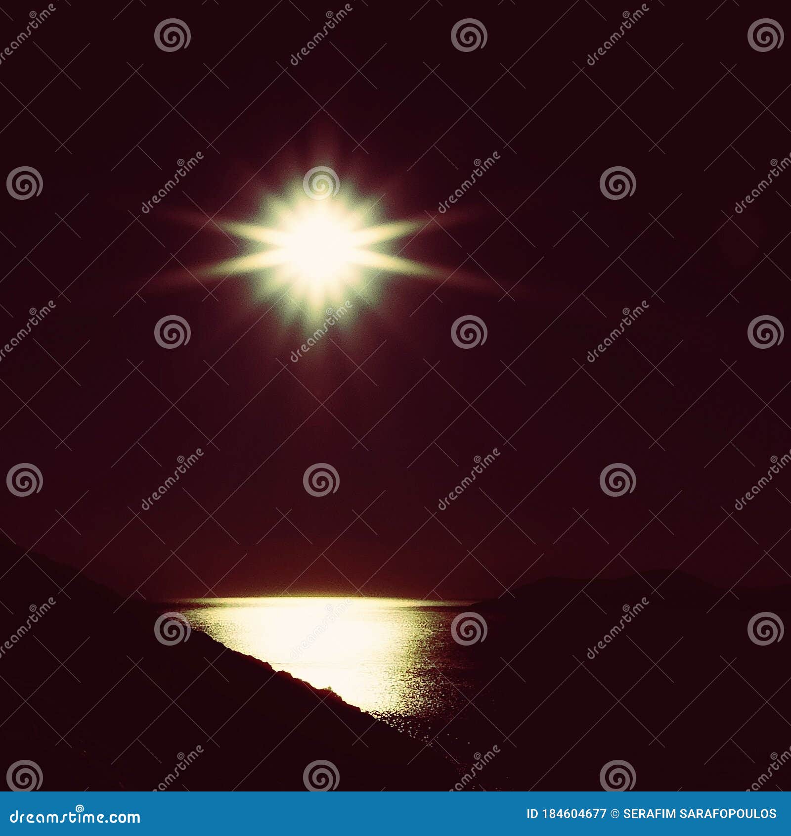 Light sun reflection star stock image. Image of yellow - 184604677