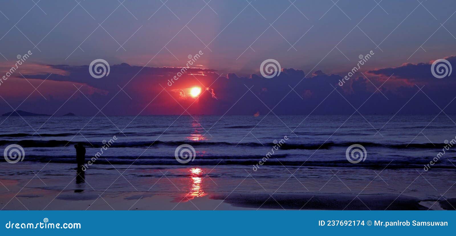 The Sun S Rays on the Horizon. Stock Photo - Image of water, sunset ...
