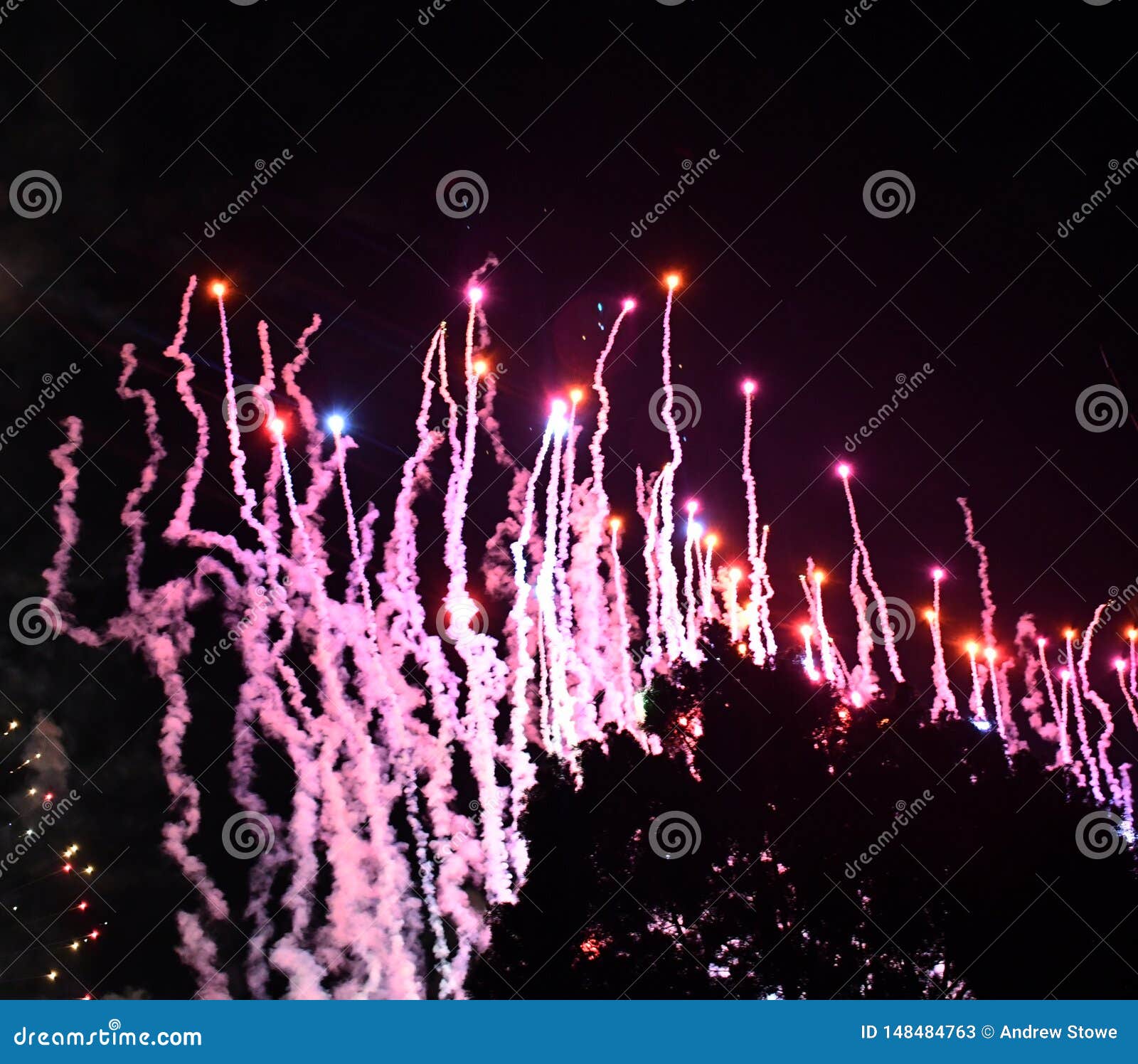 LIGHT UP the SKY at these FIREWORK DISPLAYS Stock Image - Image of blue ...