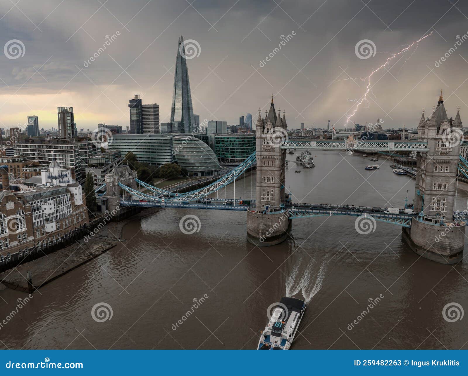 Lightening and Thunderstorm in the Middle of London Near the Tower ...